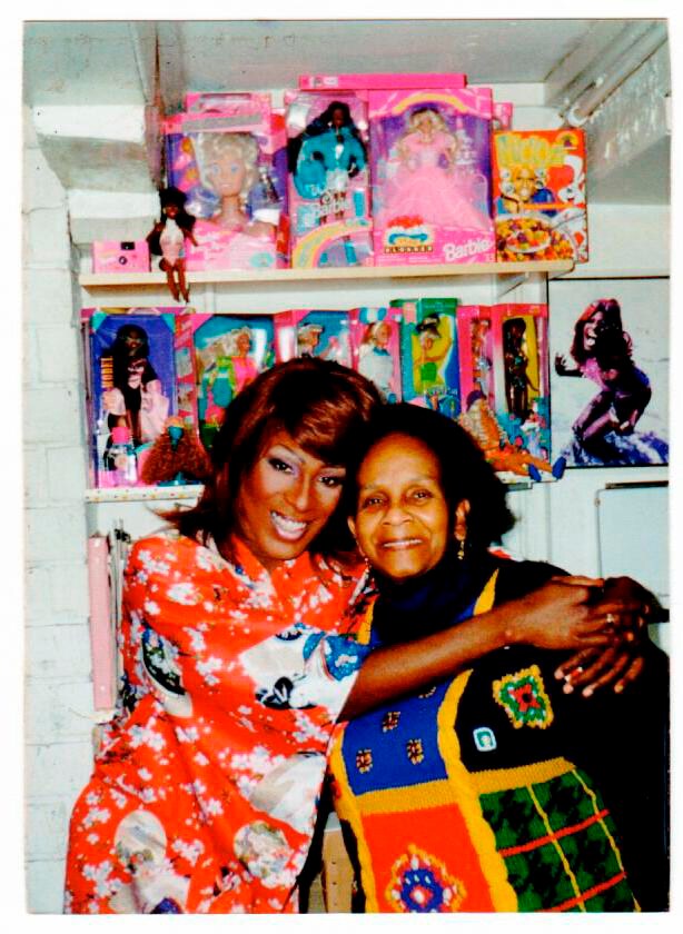 Nickie Nicole: ‘Ik leerde al vroeg dat ik met drag en comedy kon ...