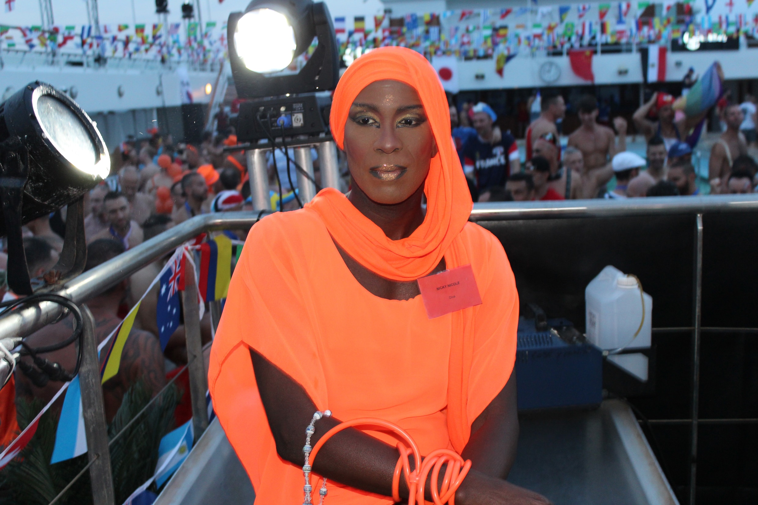 Nickie Nicole: ‘Ik leerde al vroeg dat ik met drag en comedy kon ...