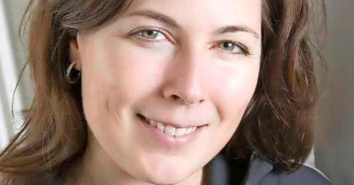 Weekendwijsheid van schrijver Marjon Hoffman: ‘Koop kunstbloemen, en ...