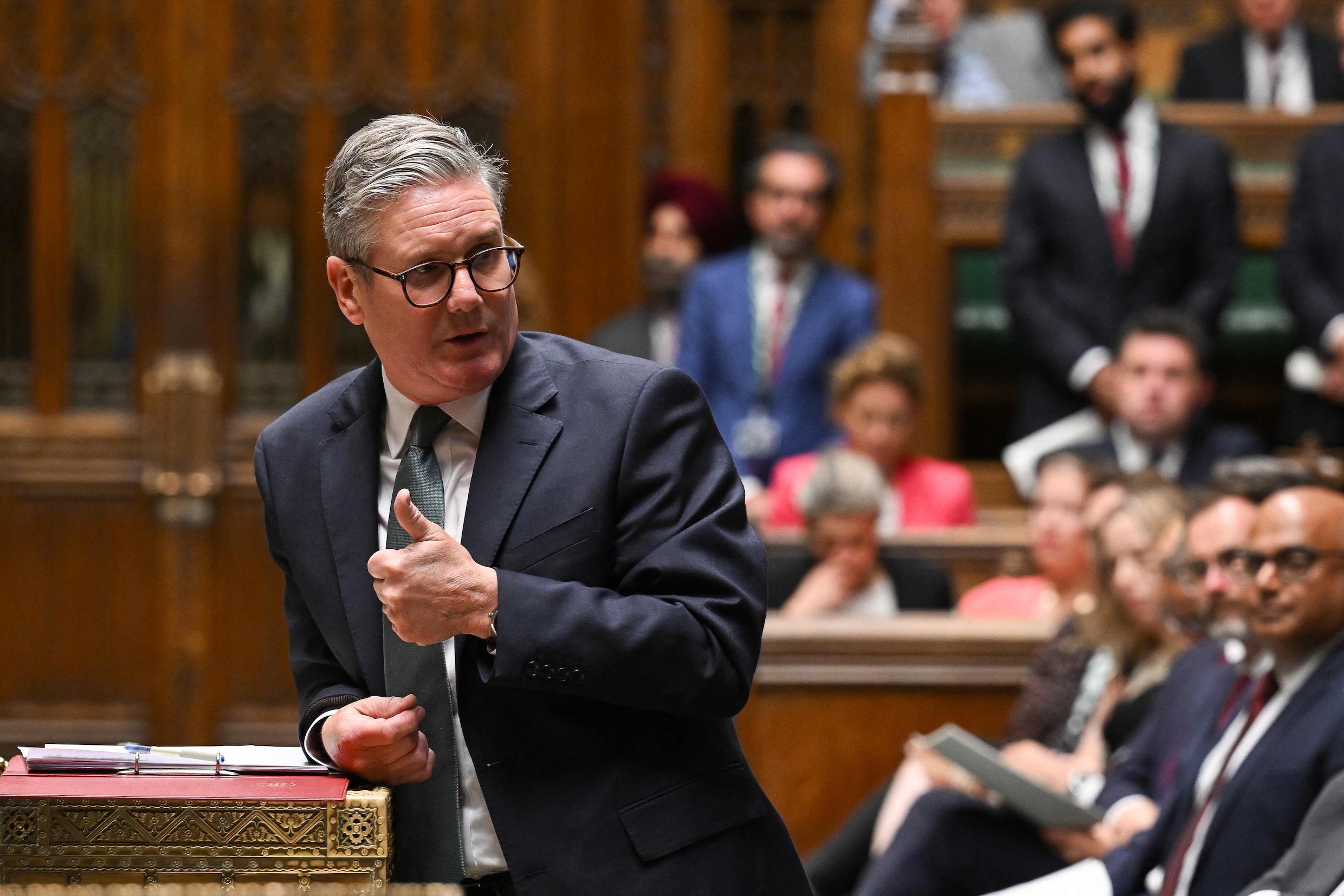 Britse premier Keir Starmer schorst zeven rebellerende fractieleden ...