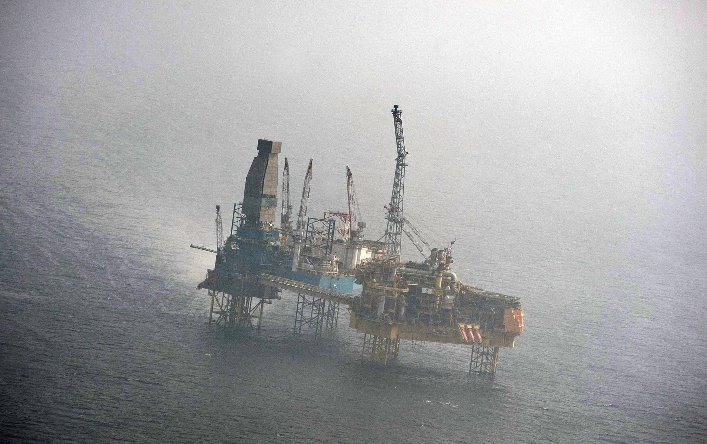Gasvlam boorplatform Noordzee gedoofd | de Volkskrant