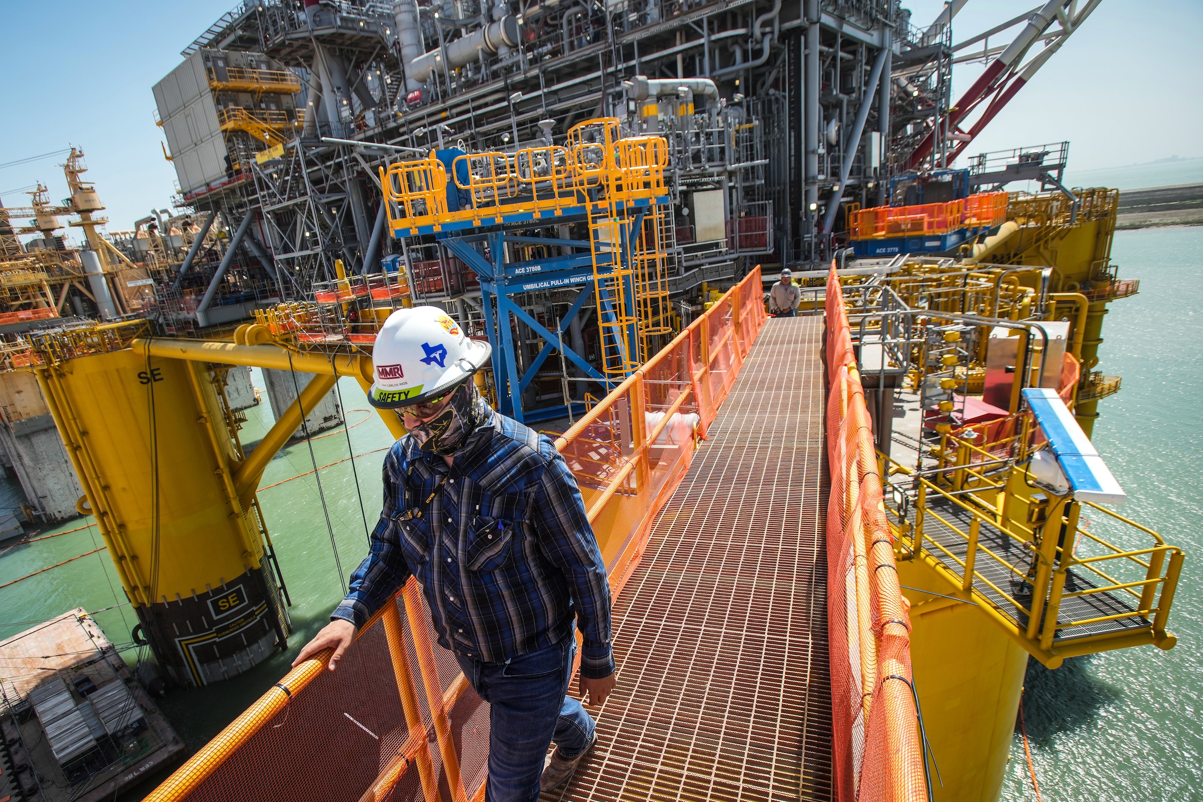 Shell schurkt weer meer tegen fossiel aan: de aandeelhouders willen ...