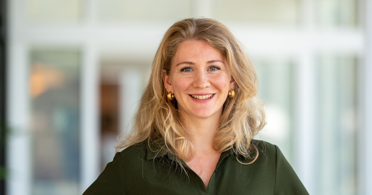 Hoe werkt een dynamisch energiecontract? Expert Roos legt uit | de ...