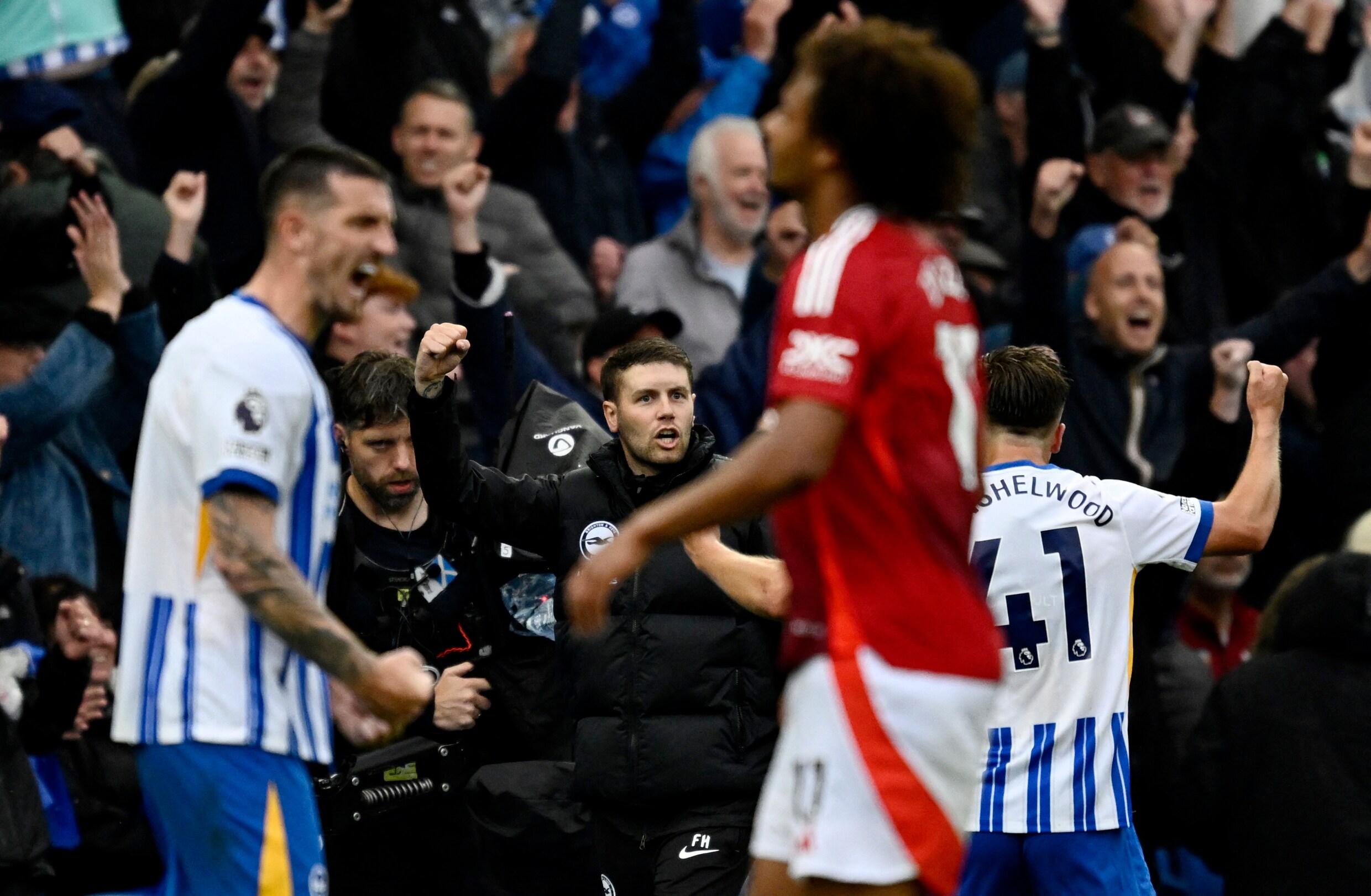 Zirkzee schlemiel in pijnlijk verlies van Manchester United in Brighton ...