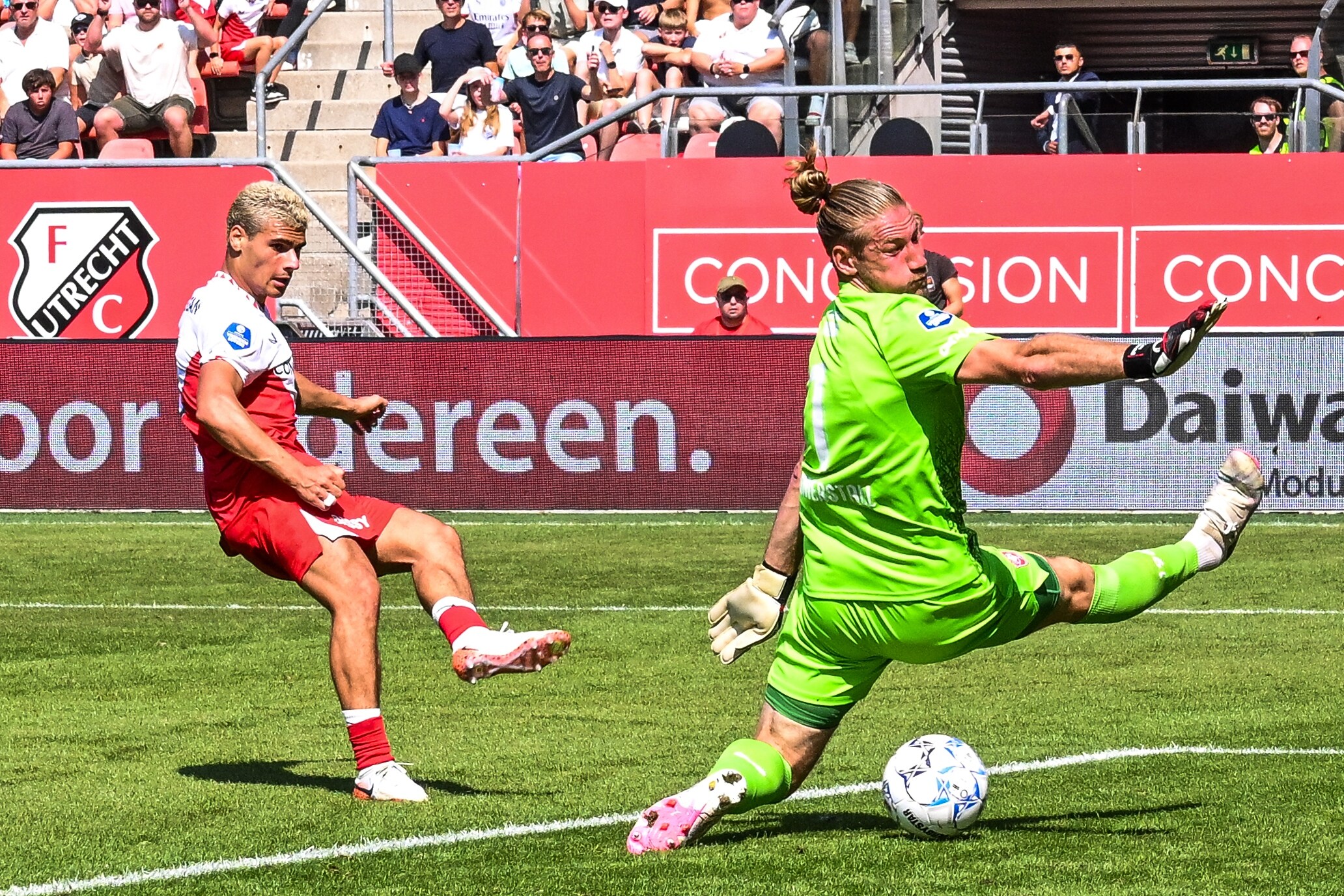 VAR zet scheidsrechter onder mentale druk bij winnende treffer FC ...