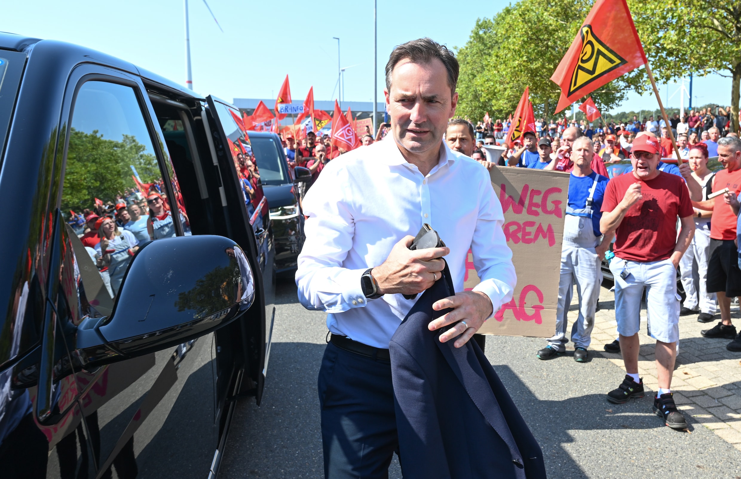 Hoge kosten en machtige bonden: vijf redenen waarom Volkswagen in grote ...