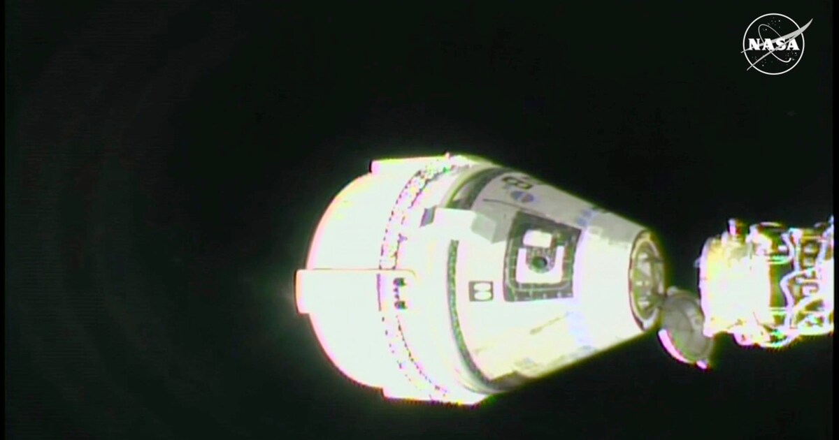 Gehavend ruimteschip Starliner losgekoppeld van ISS, onbemand onderweg ...