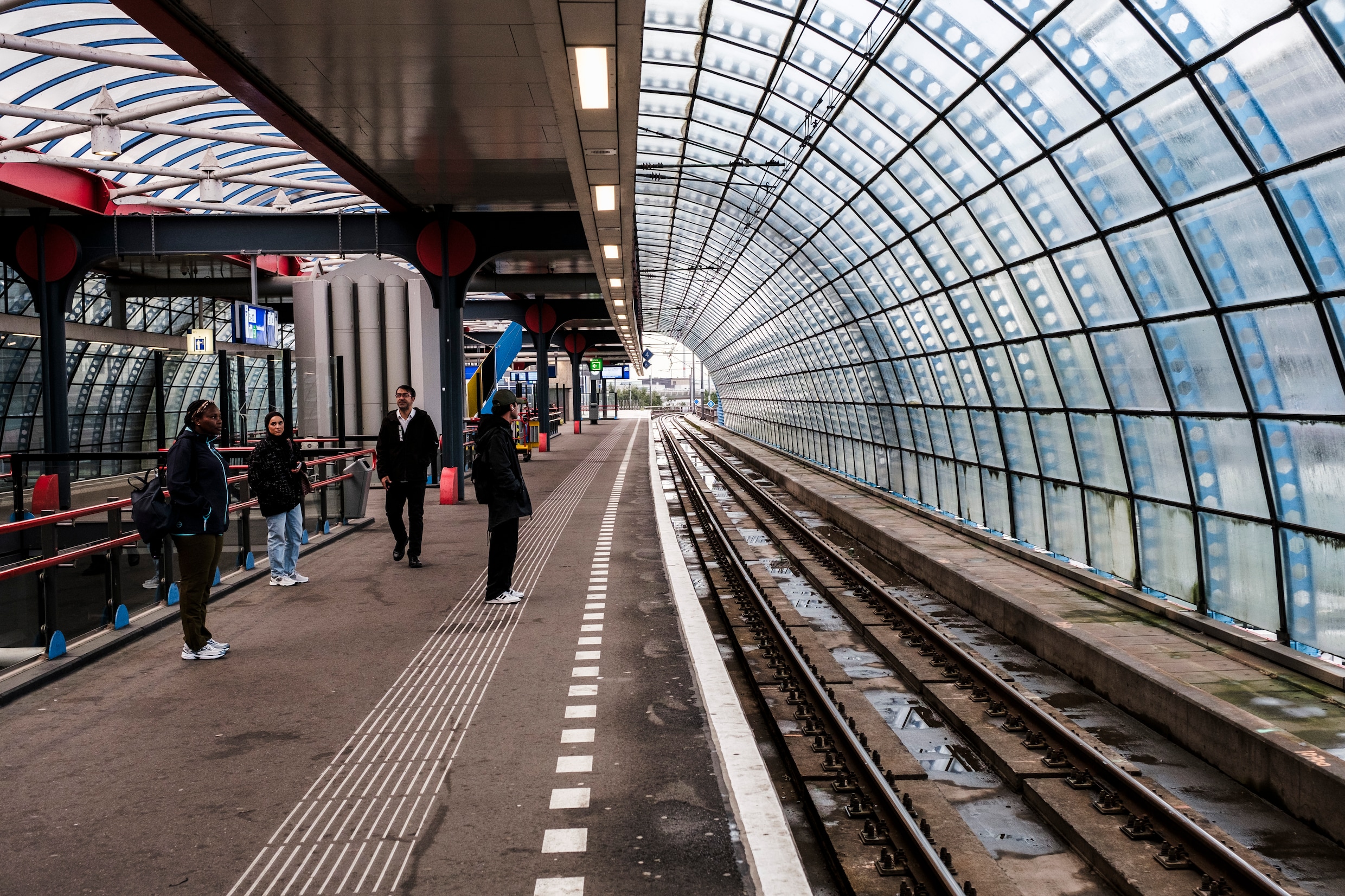 Nieuwe spoorstaking dreigt: leden VVMC niet akkoord met loonbod NS | de ...