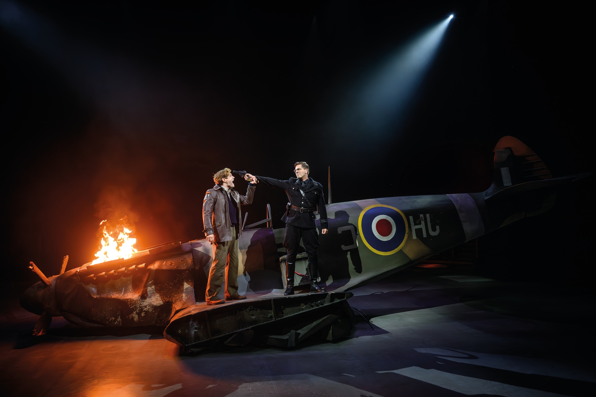 In de bombastische Studio 100-musical ‘40-45’ worden de oorlogsgruwelen ...