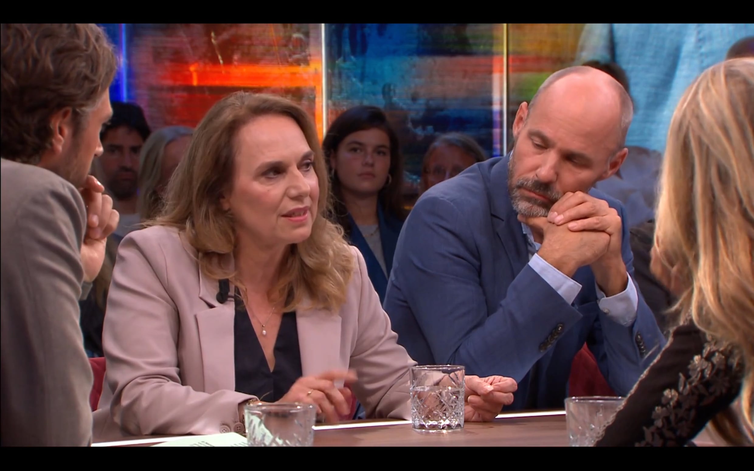 Opgesodemieterd met zo’n baas, zou je denken, maar de raad van toezicht ...