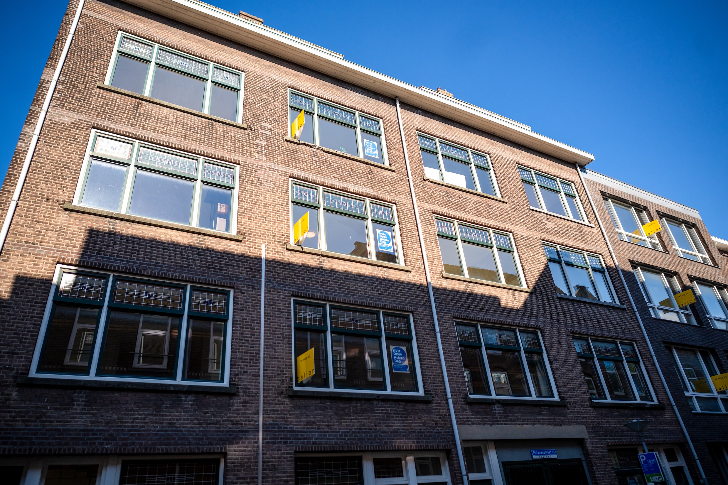 Markt voor starters verruimd: beleggers dumpen huurhuizen | de Volkskrant