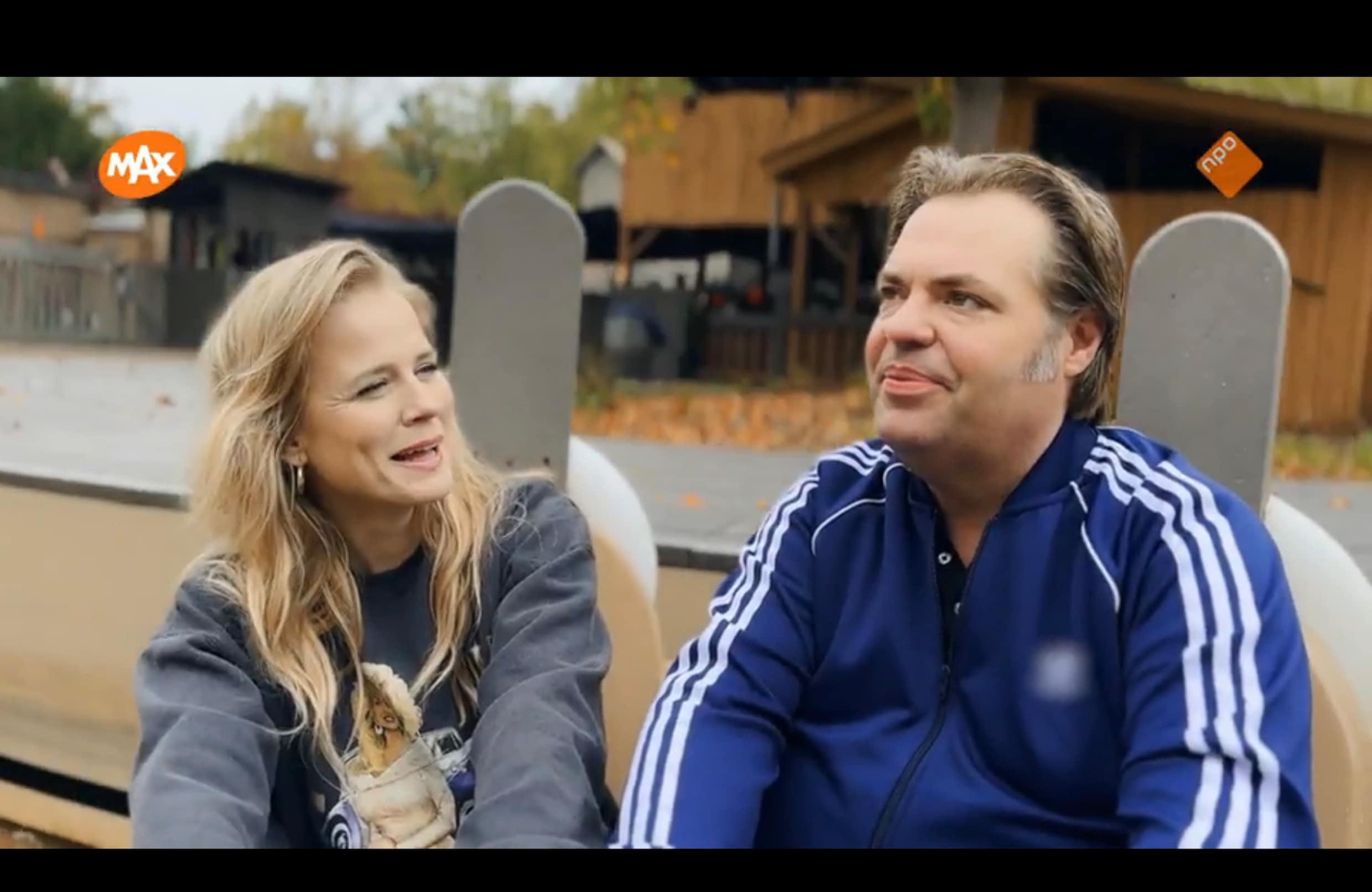 DeLange en Evenblij doen als leden van de Dolly Parton-fanclub alles ...