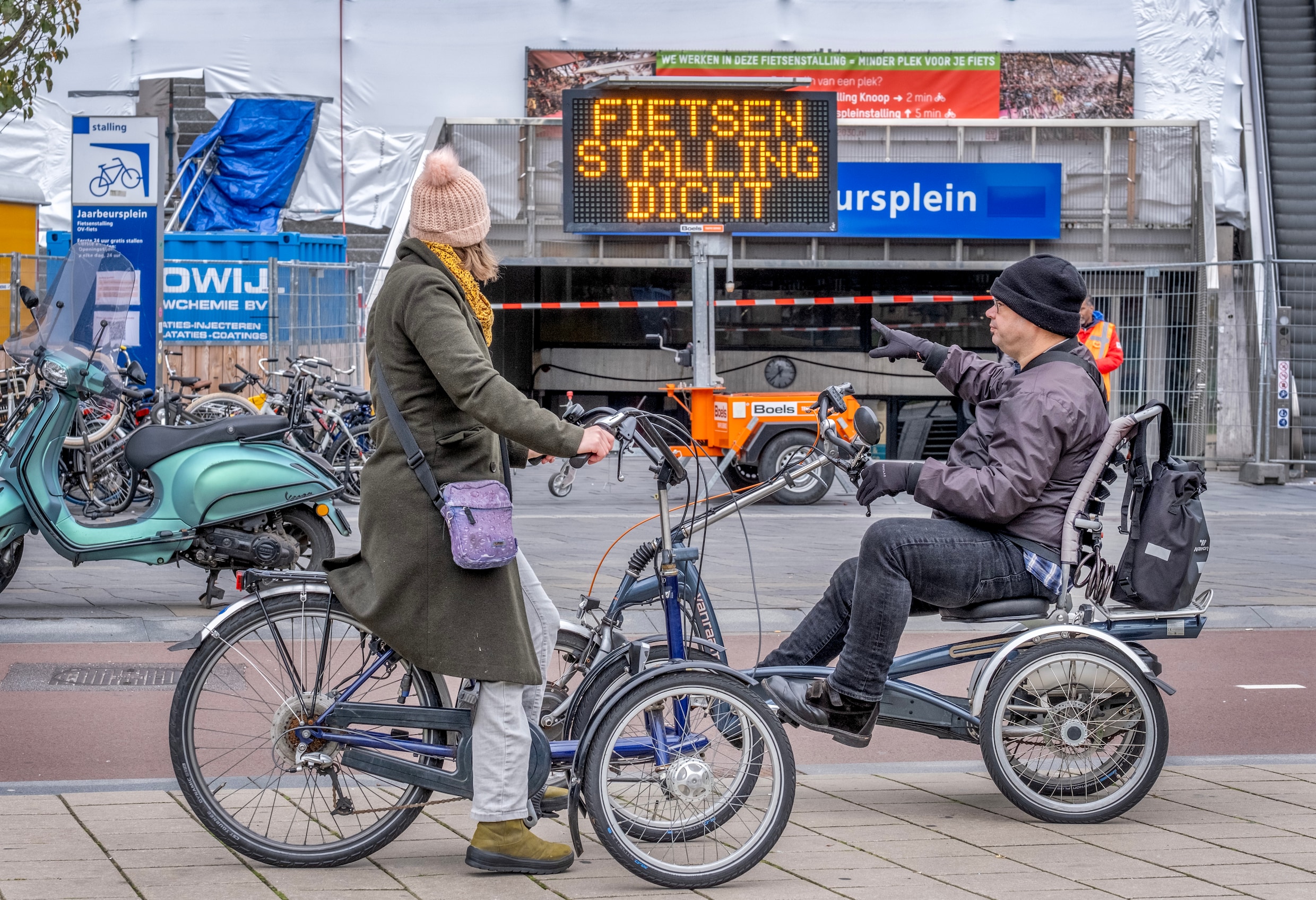 Utrechtse fietsstalling uit voorzorg gesloten: honderden fietsers ...