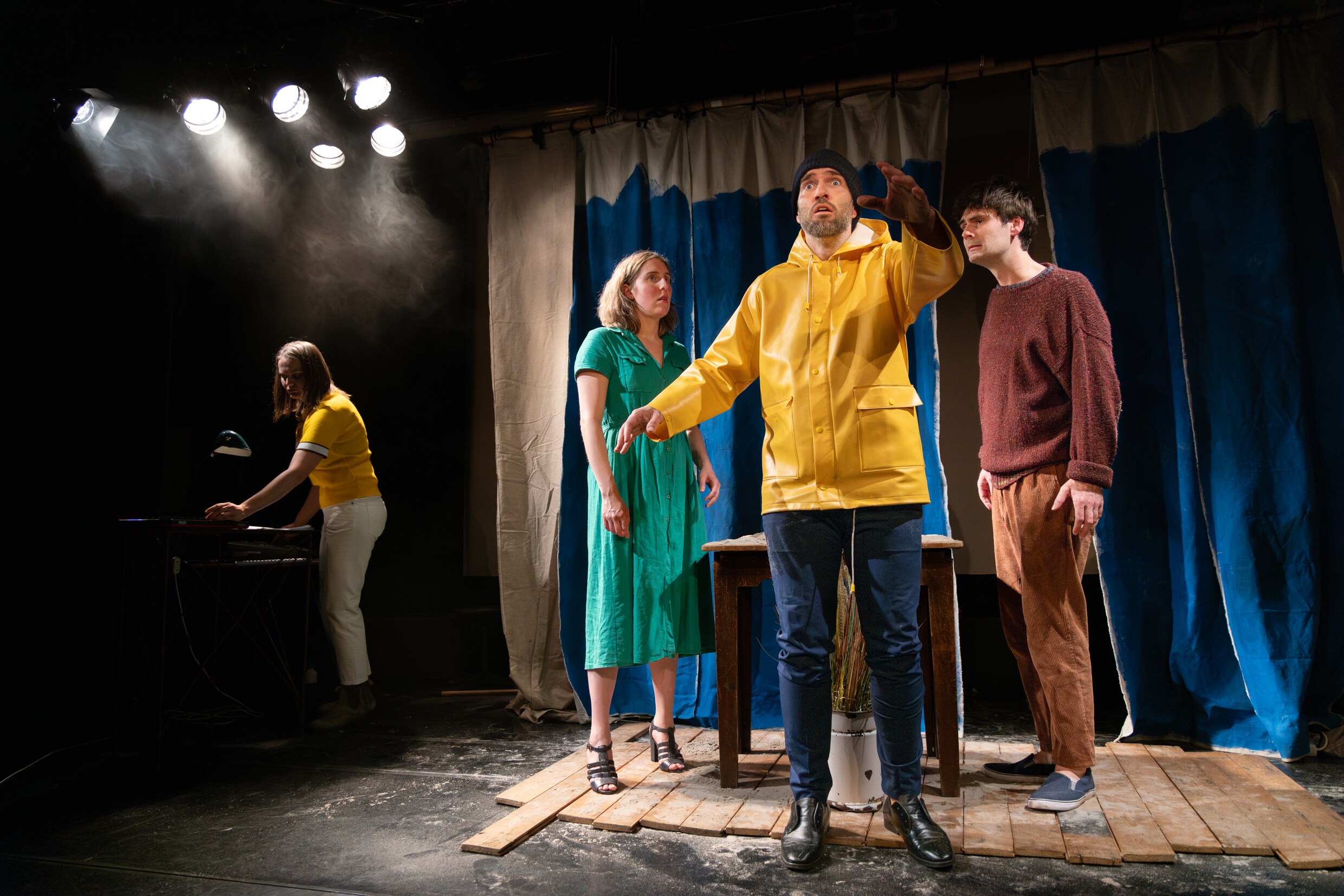 In de vermakelijke waddenkomedie ‘Blauwe lucht’ valt genoeg te jutten ...