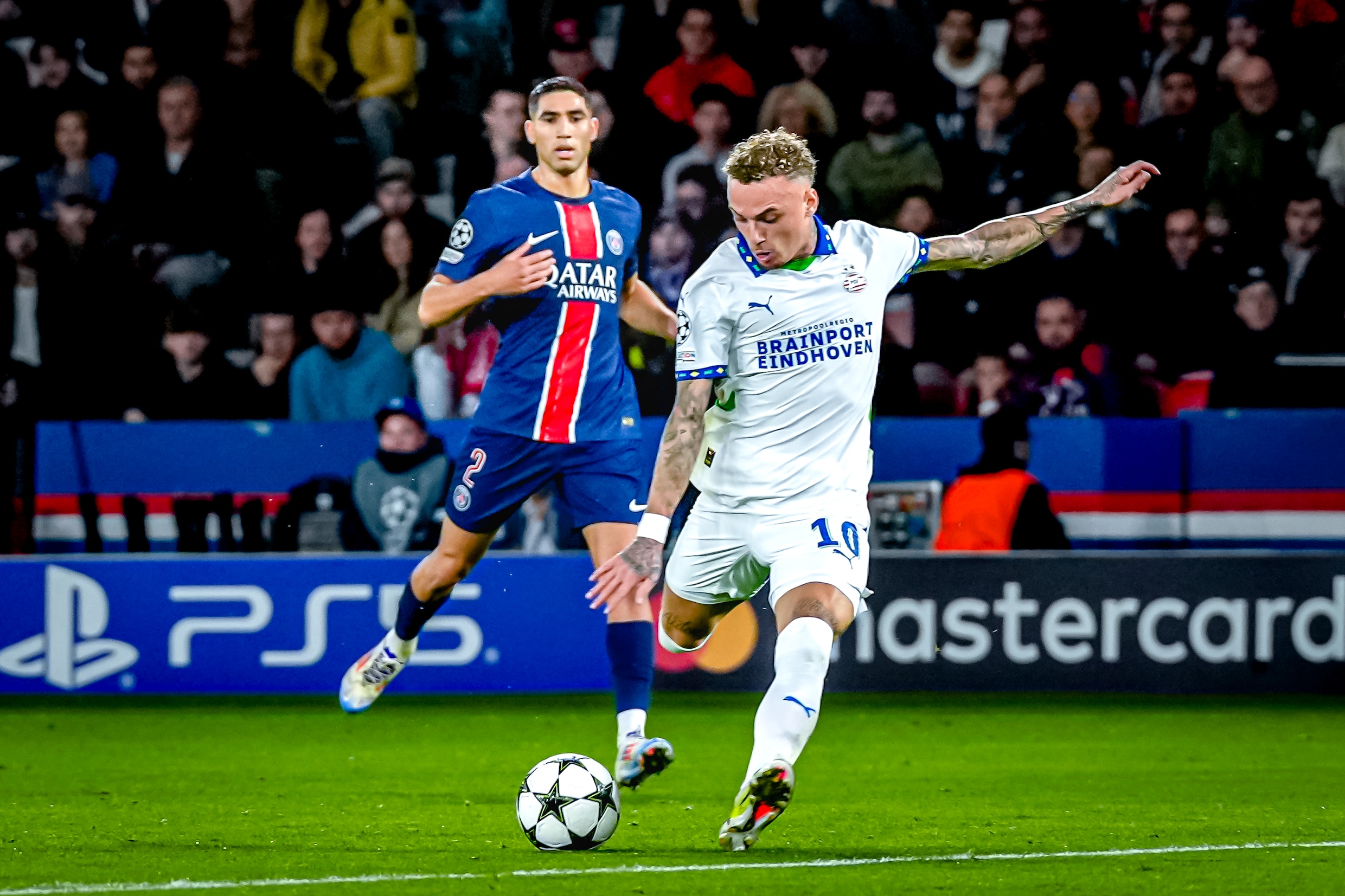 Na een seizoen vol blessures bewijst PSV’er Noa Lang in Parijs dat hij ...