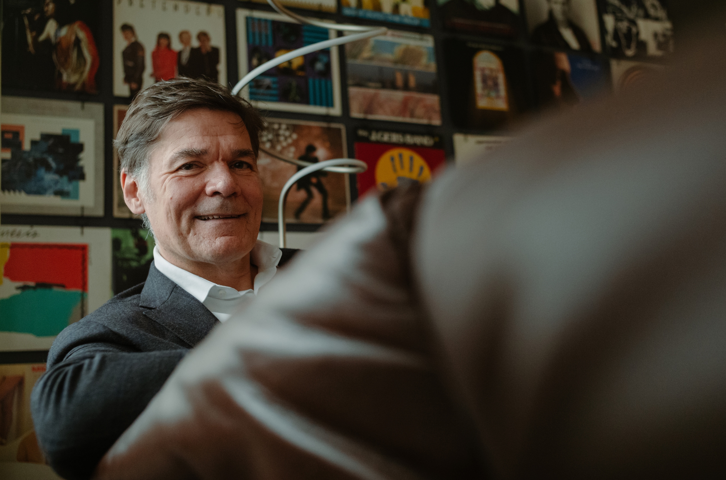 Heftige voetbalrellen en toch minder politie? Burgemeester Paul Depla ...