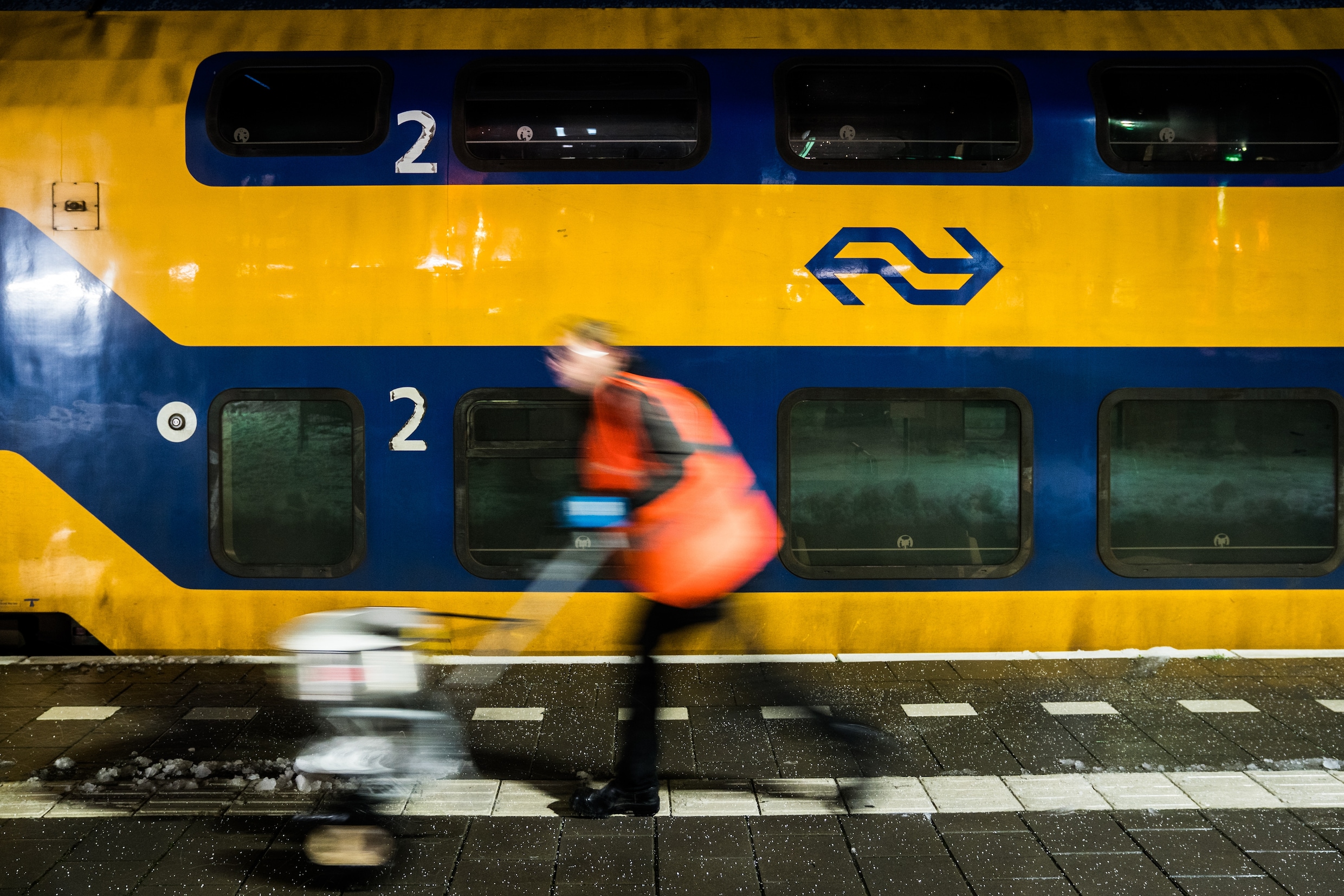 Voorlopig geen nieuwe stakingen op het spoor: ProRail en FNV praten ...