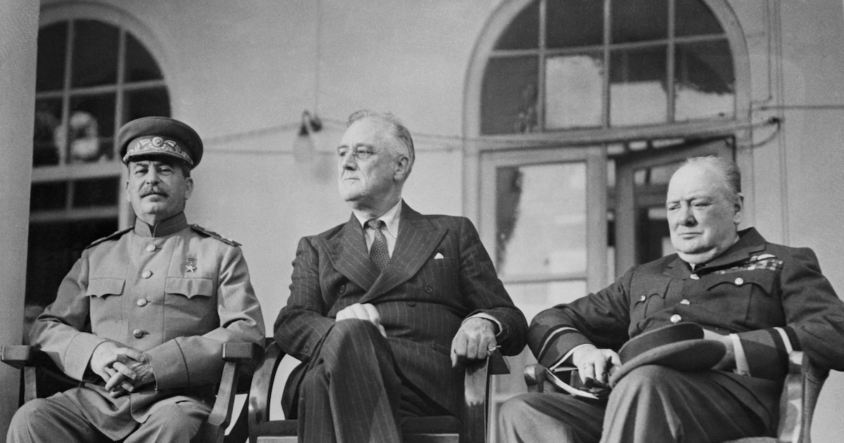 Waarom draagt Stalin zo’n afschuwelijke pet? | de Volkskrant