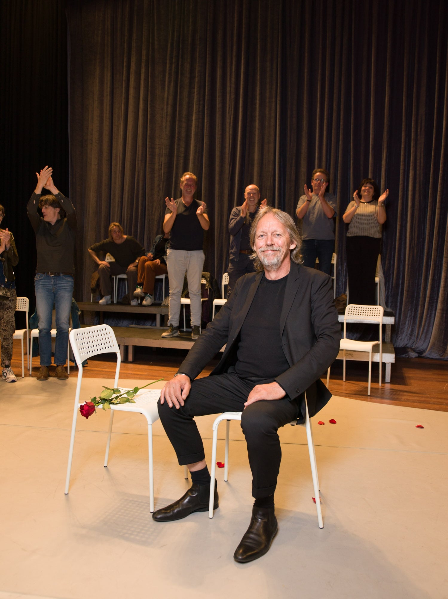 ‘Ridder voor de kunsten’ Jan Zoet (1958-2024) was theaterman in hart en ...