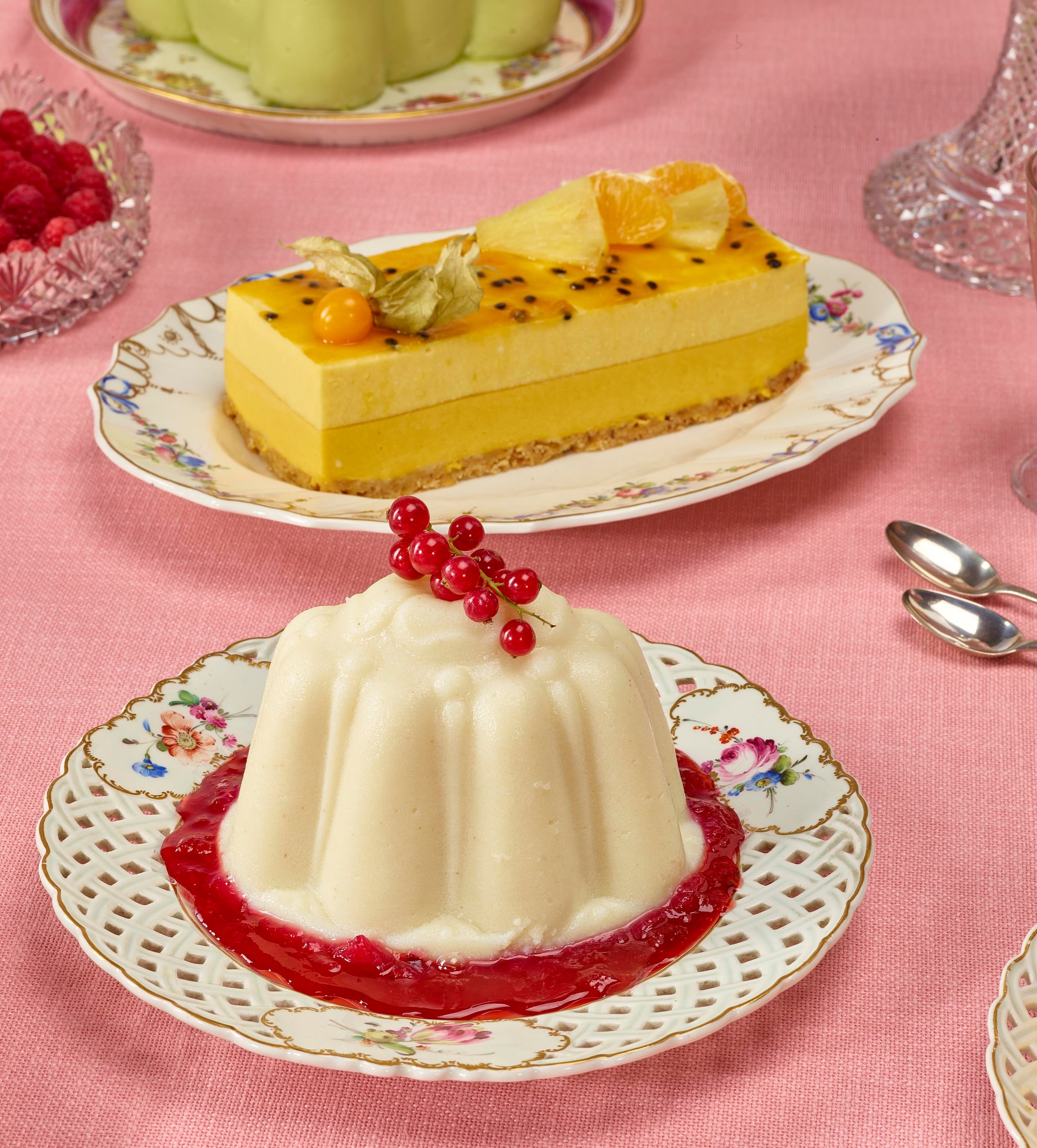 Even een beetje werk en de koningin der toetjes staat gezellig op tafel ...