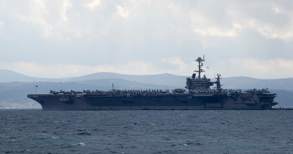 VS halen bij vergissing eigen jachtvliegtuig neer, piloten gered uit de ...