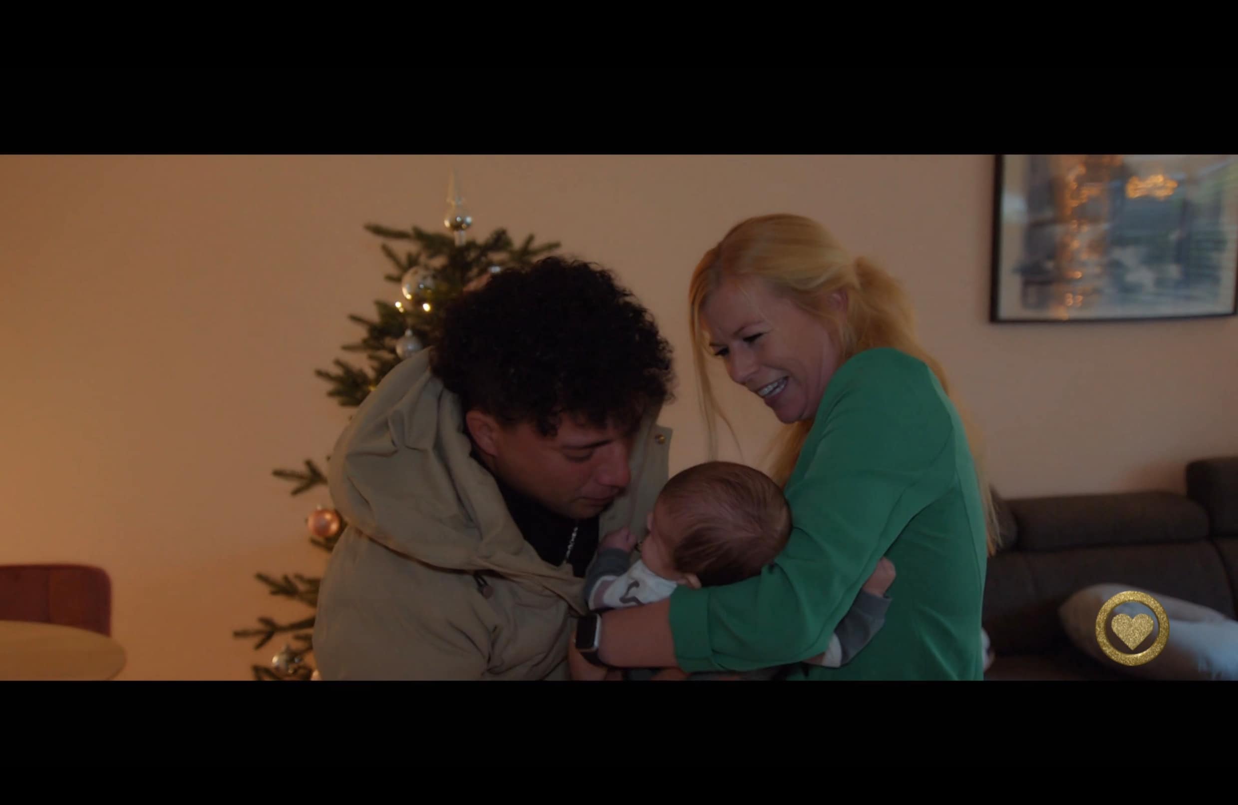 Al vanaf de eerste hereniging is het huilen geblazen bij de kerstspecial van ‘All you need is ...