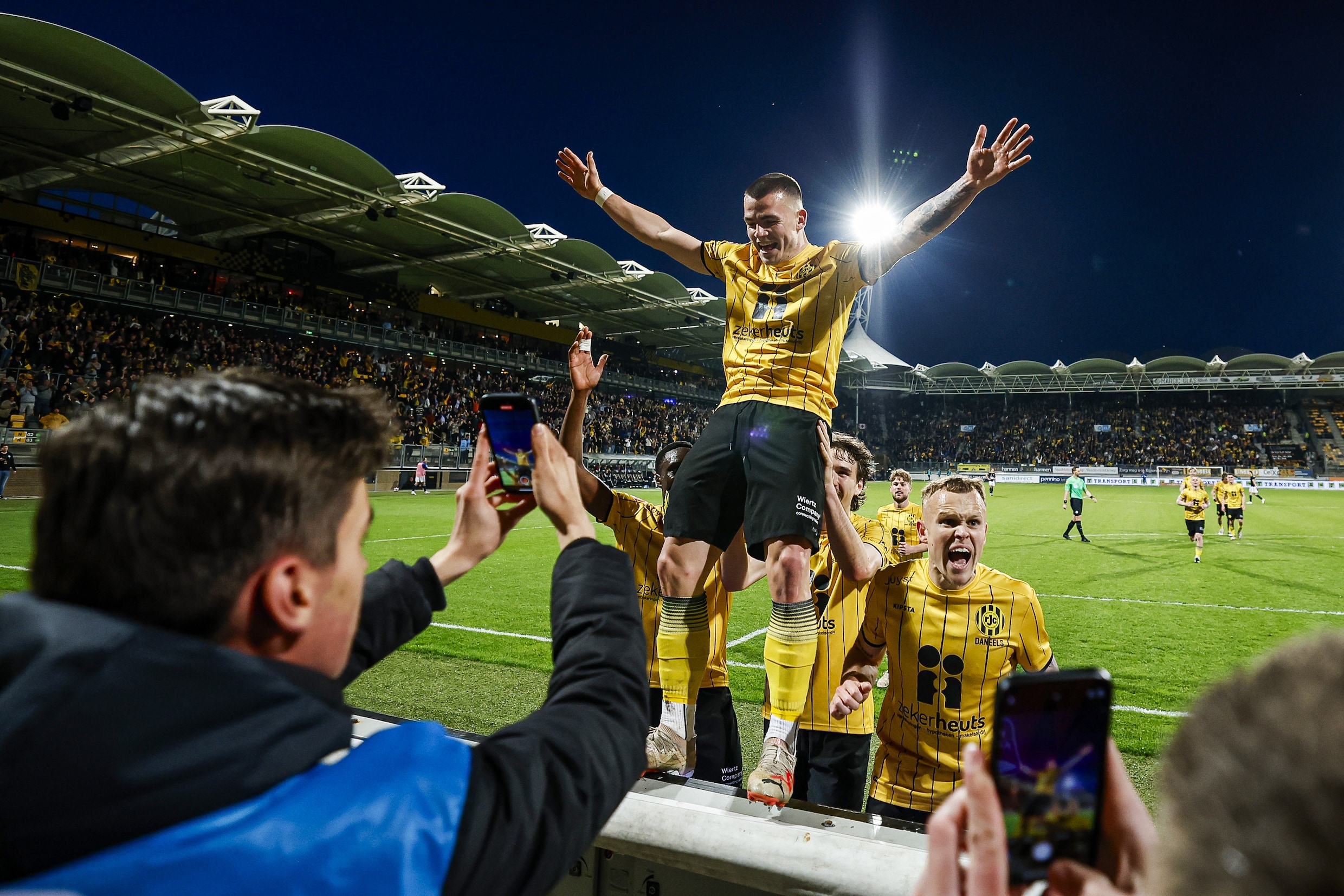 De grootste voetbalhoax van 2024: hoe Roda JC zich eventjes in de ...