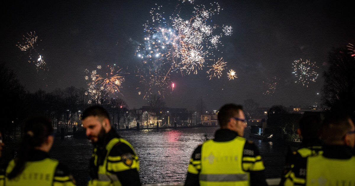 Opinie: Wie een hulpverlener schopt, moet een jaar lang toegang tot de zorg ontzegd worden | de ...