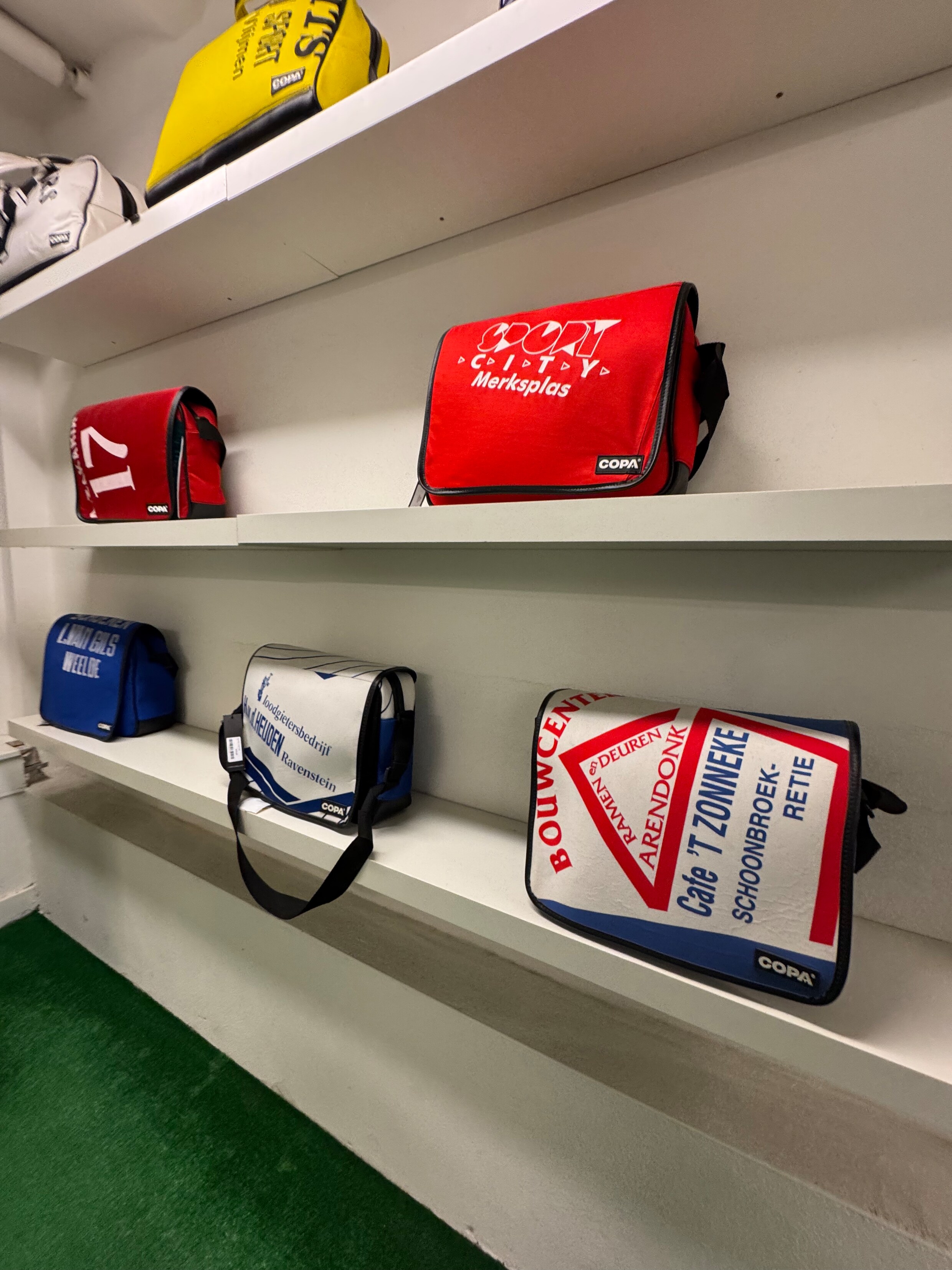 De Copa Flagship Store speelt in op nostalgische gevoelens van ...