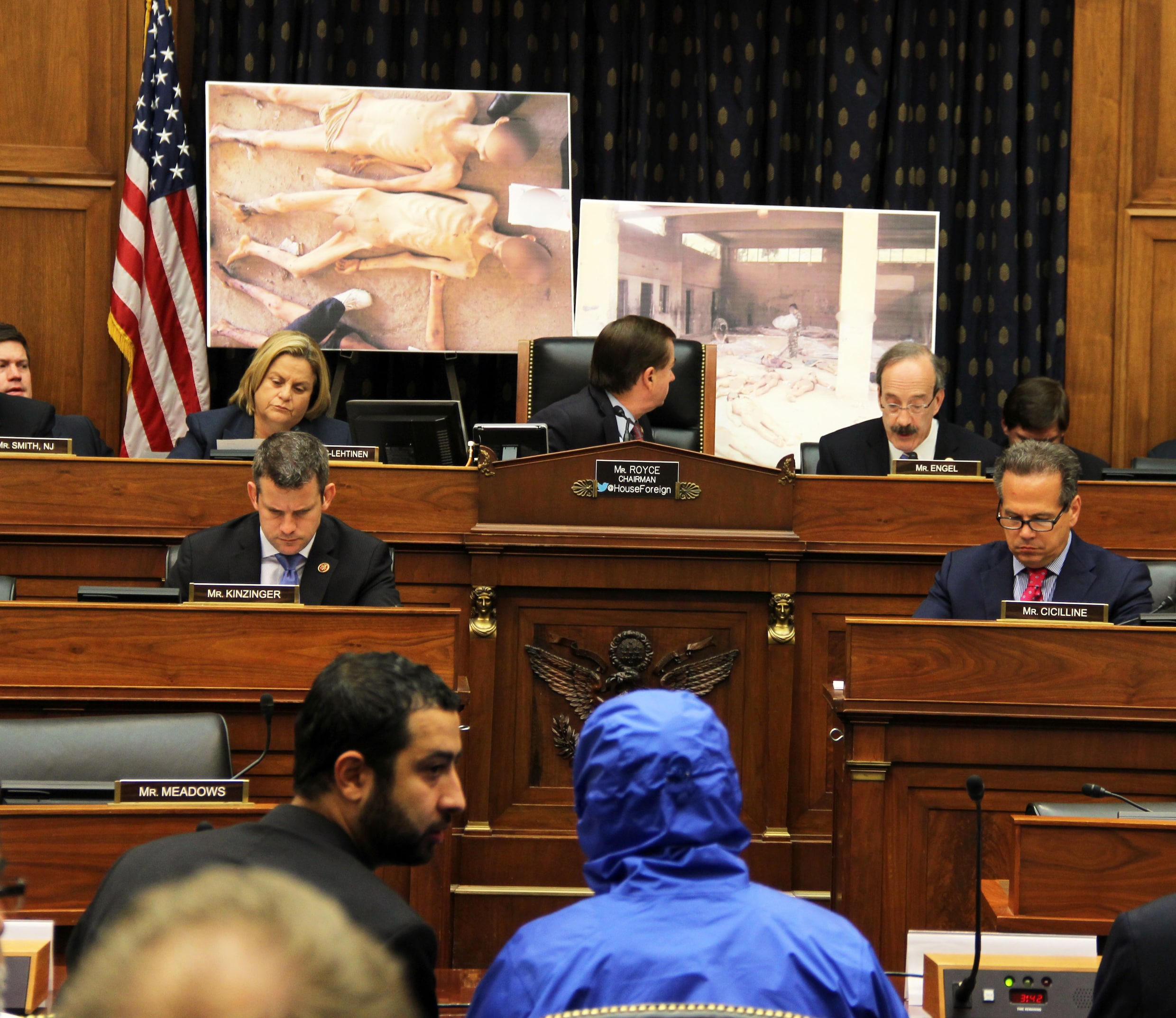 Klokkenluider die Syrische martelingen onthulde heeft eindelijk een ...