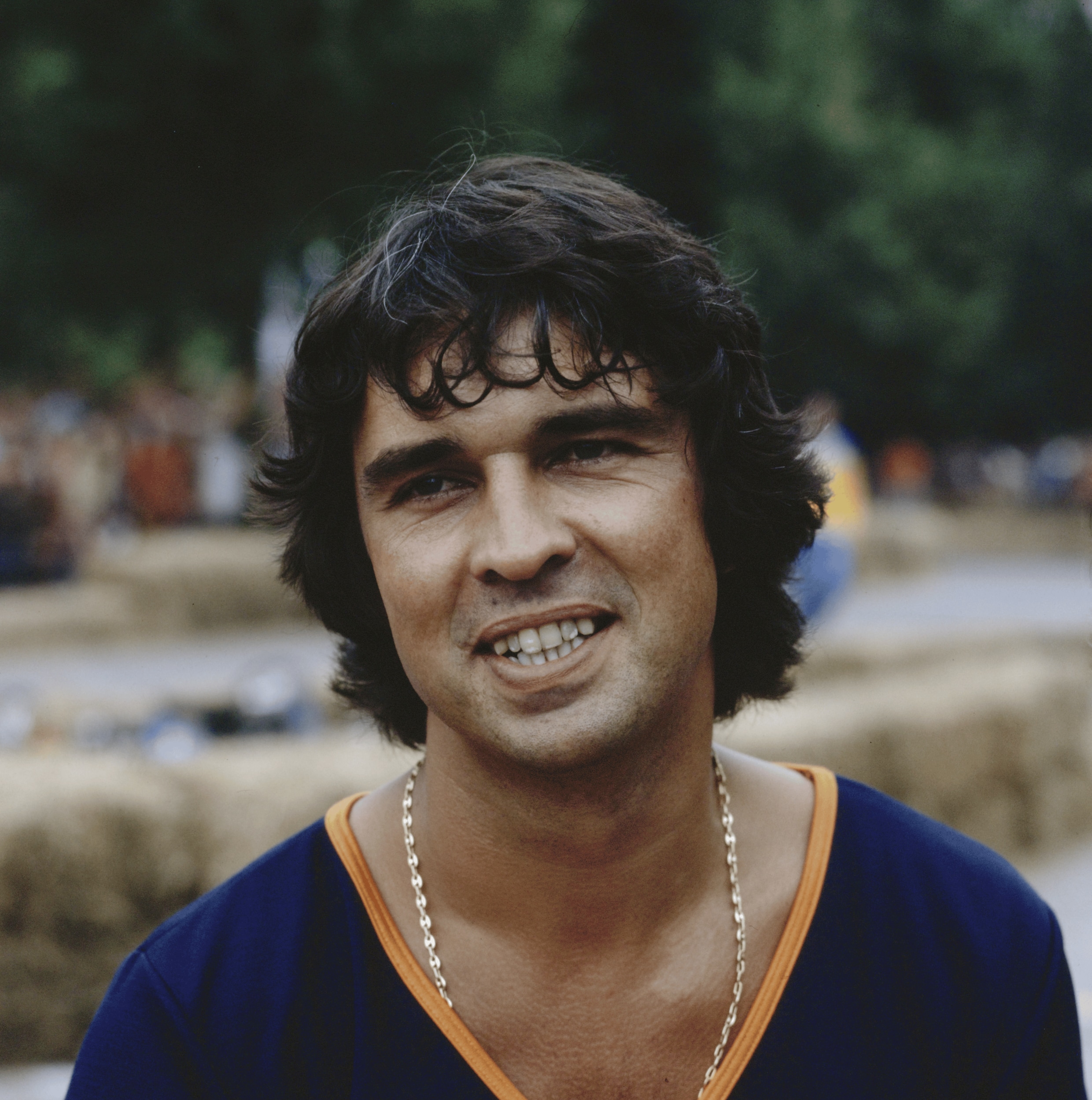 Ron Brandsteder (1950-2025) wist precies wie de echte sterren van de show waren | de Volkskrant