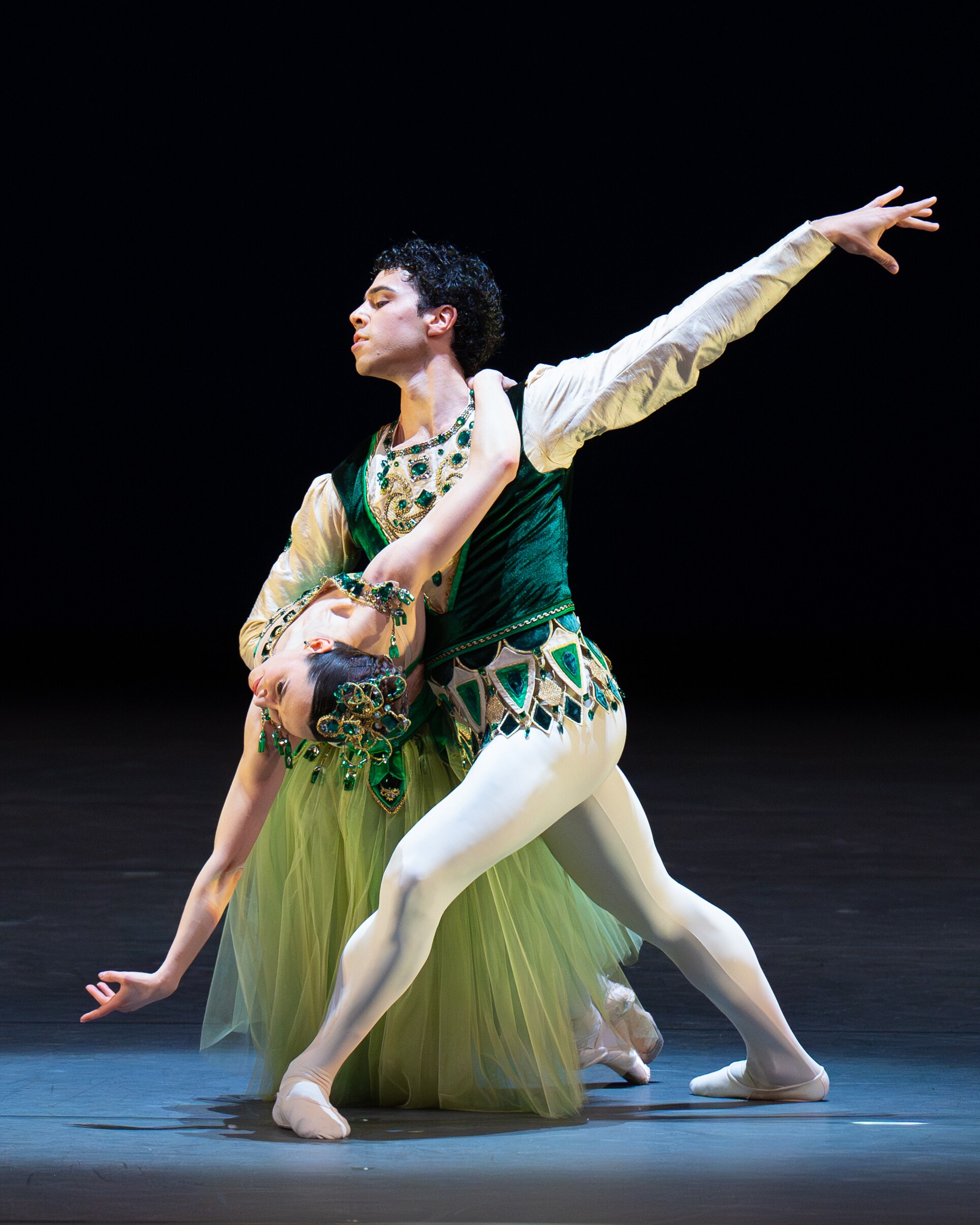 De dansers van Het Nationale Ballet brengen het drieluik ‘Jewels’ weer ...