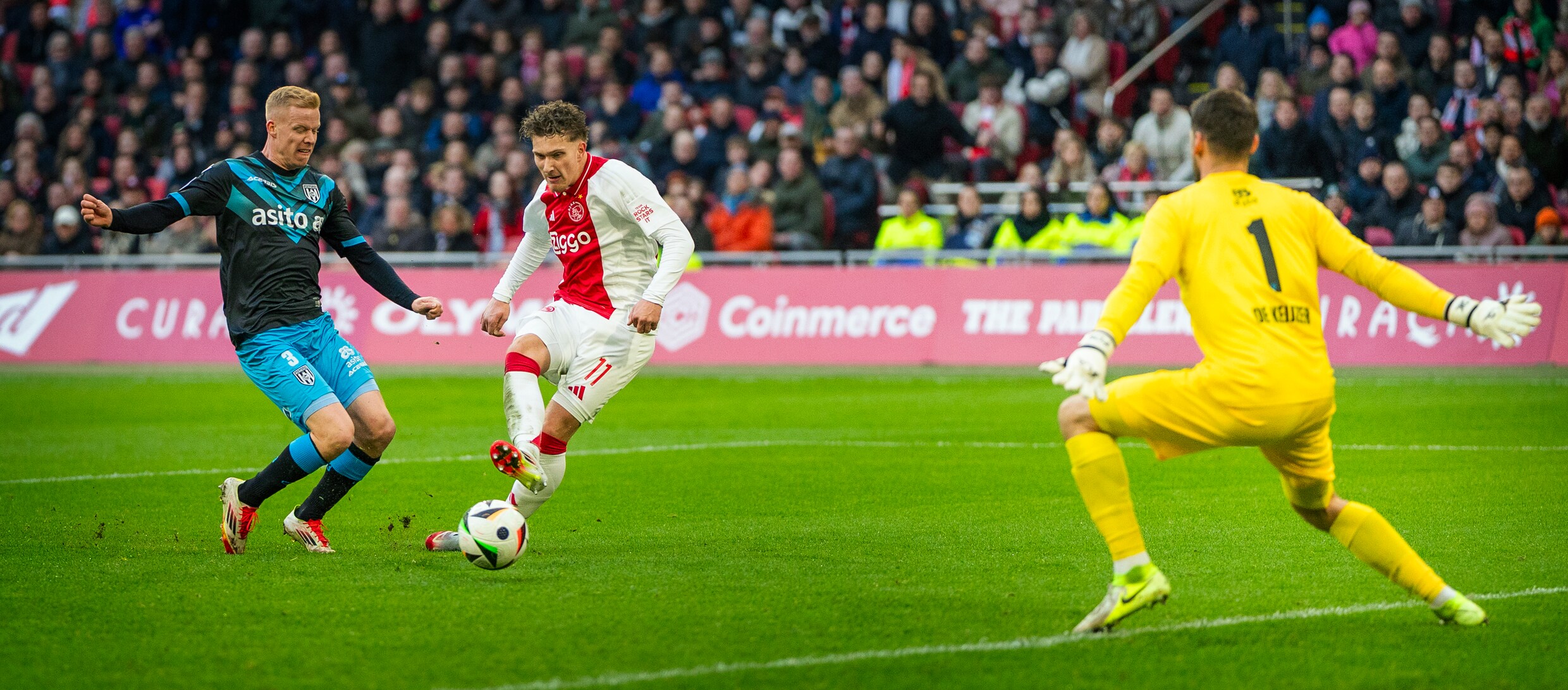 Hongerig Ajax is verzadigd PSV voorbij, tegen Heracles (4-0) lukt bijna ...