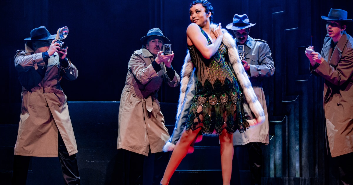 Sublieme hoofdrol van Channah Hewitt in vlotte musical over revuester ...