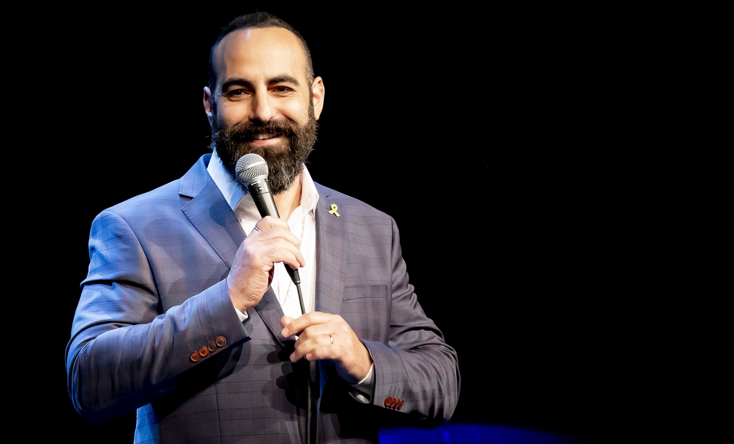 Omstreden show van Israëlische komiek Yohay Sponder blijkt een pleidooi ...