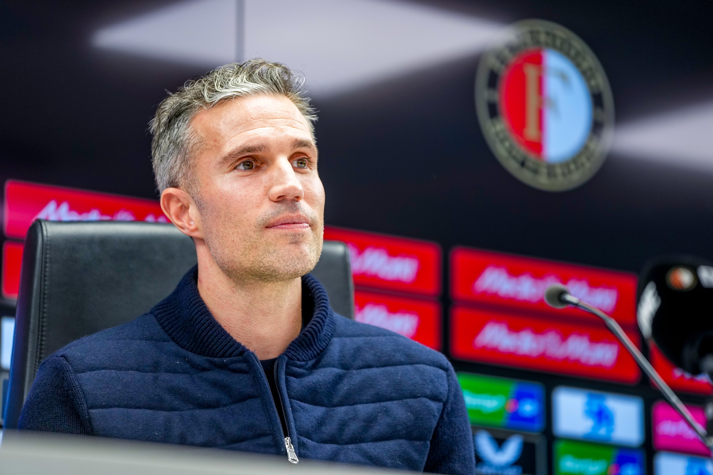 Robin van Persie blijft thuiskomen bij Feyenoord, nu als trainer: ‘Ik zie mezelf als ...