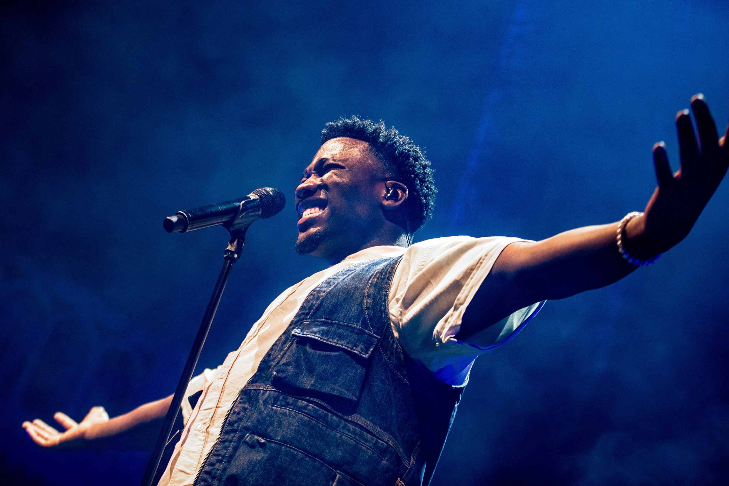 In ‘C’est la vie’ van Claude heeft Nederlands plaats moeten maken voor ...