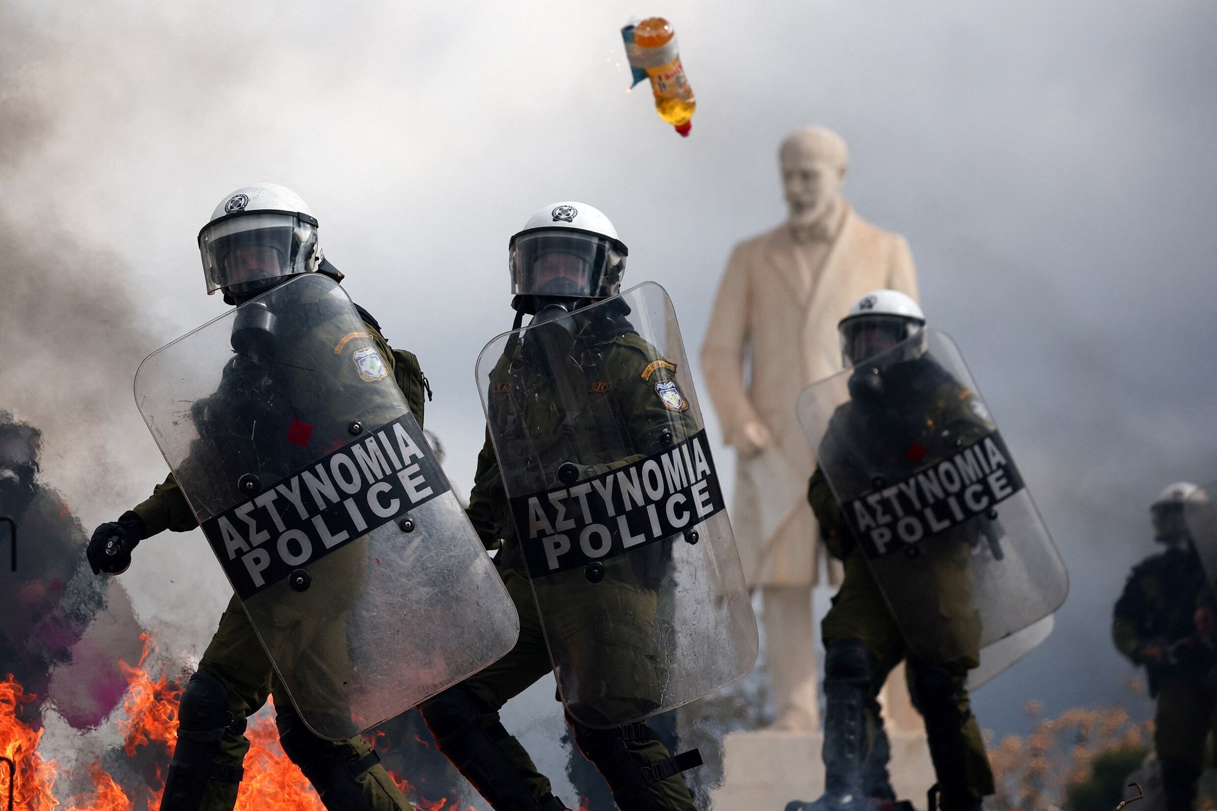 Griekenland in woede: massale protesten na schokkende onthullingen over ...