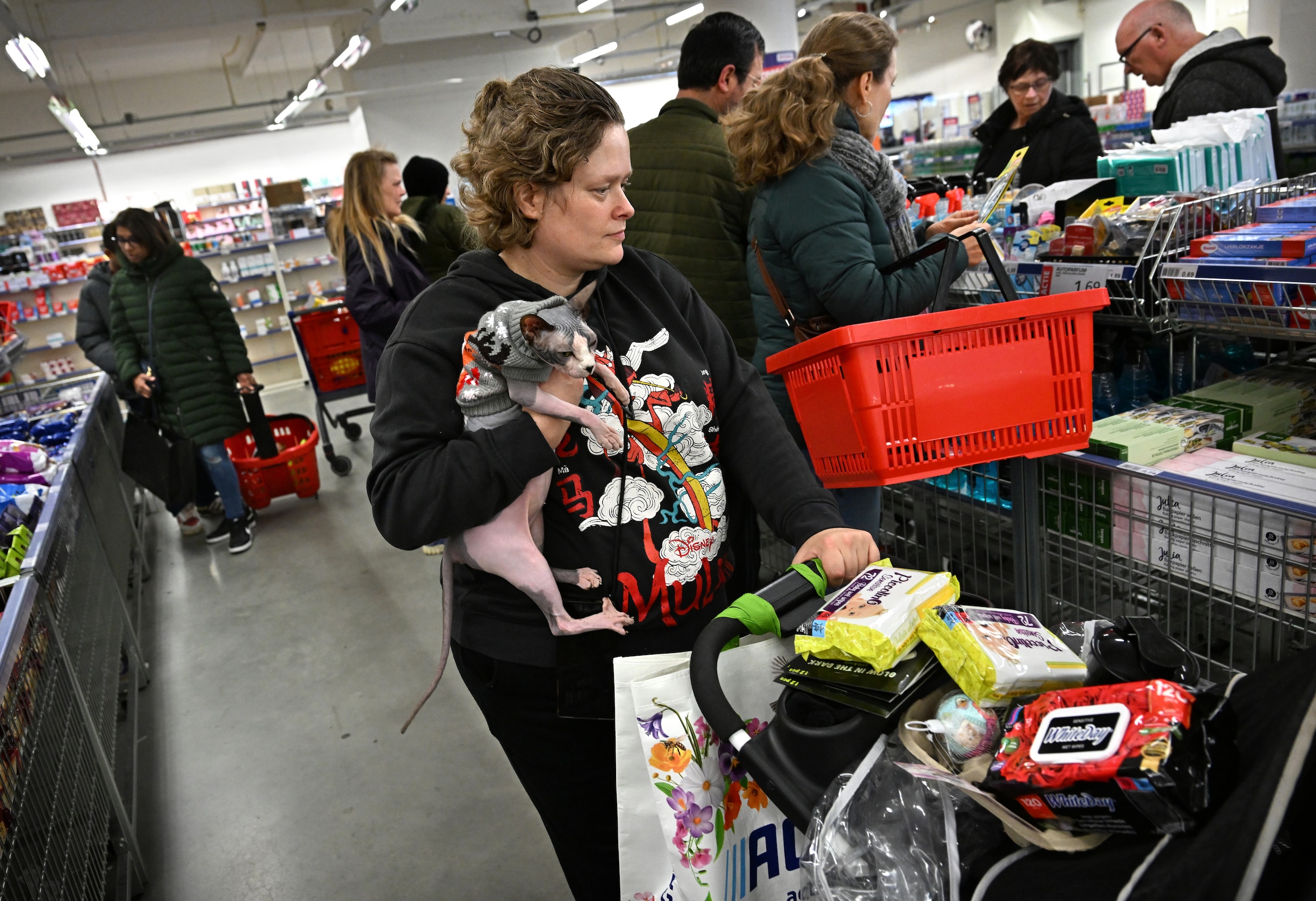 Hoe discountketens de winkelstraten veroveren: ‘Waarom zou ik 80 ...