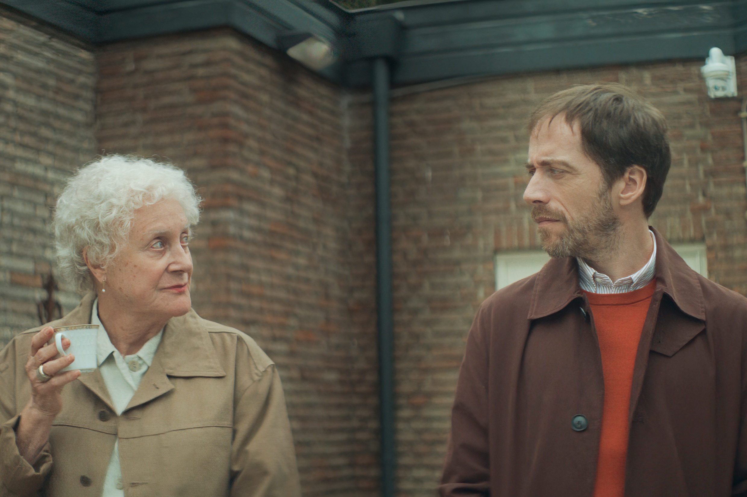 ‘De idylle’ is een wrang-komisch portret van de zoekende mens | de ...