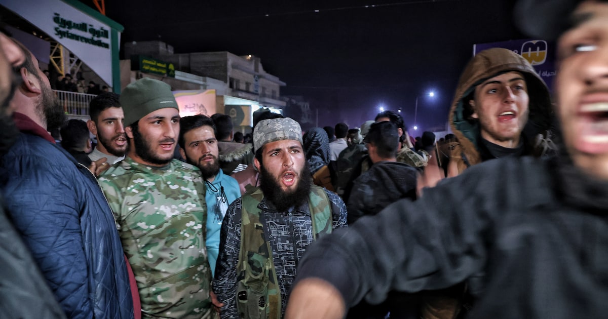 Zeker 120 doden na gevechten tussen Assad-loyalisten en ...