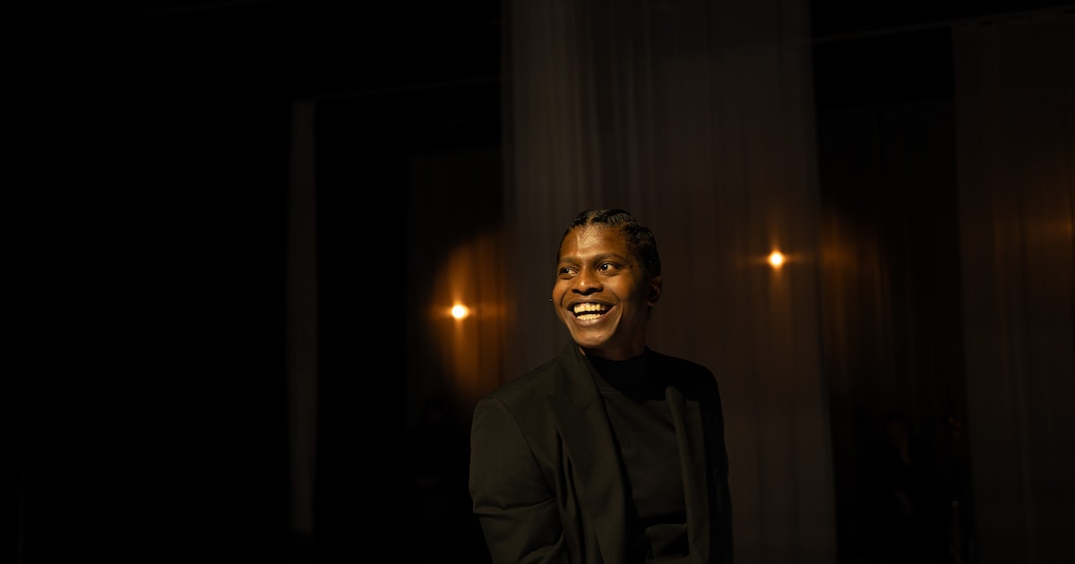 Filmmaker Shady El-Hamus overtuigt ook in het theater met zijn ...