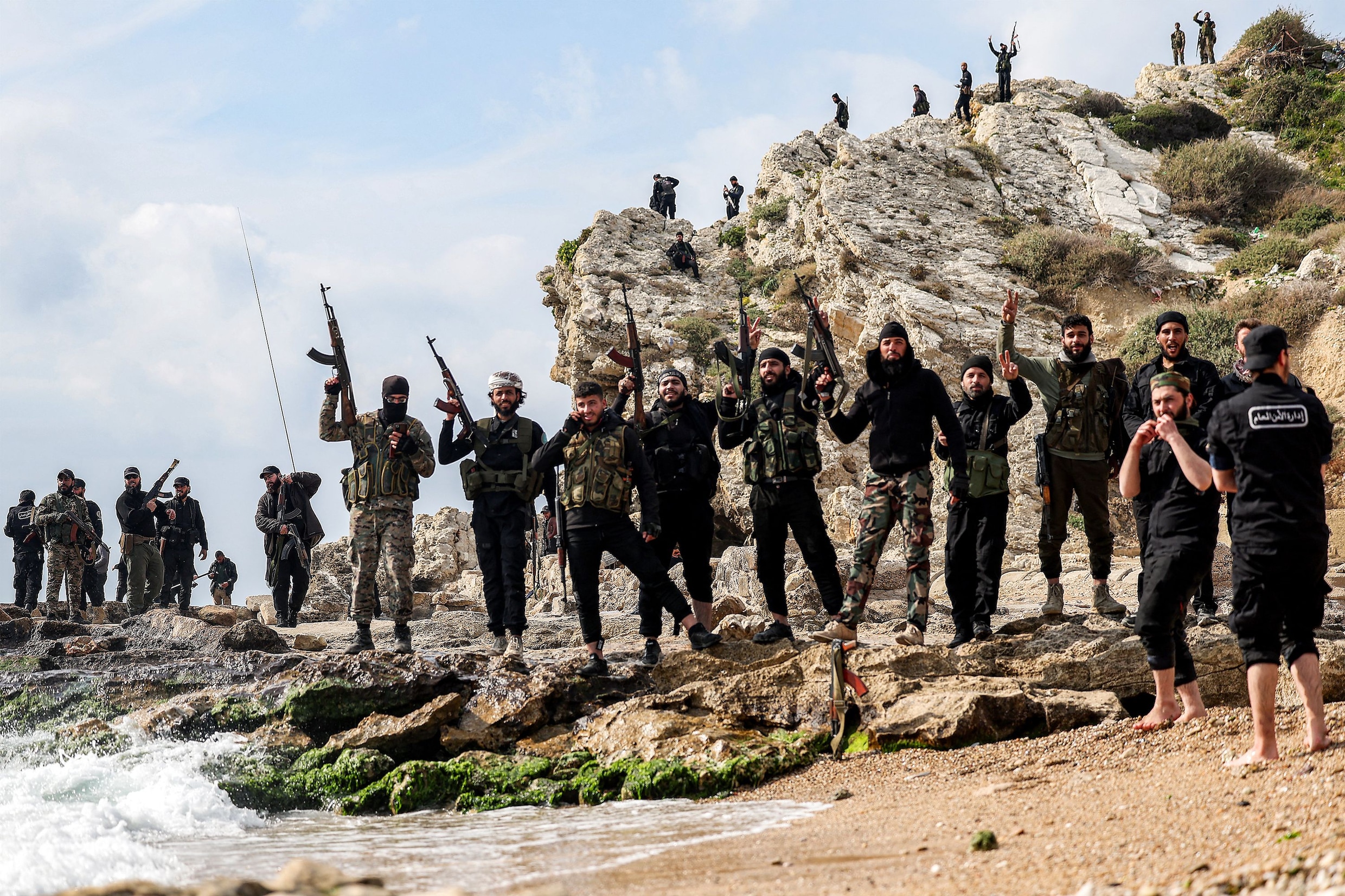Honderden doden bij wraakacties in Syrië: ‘Wij zijn hier om alawieten ...