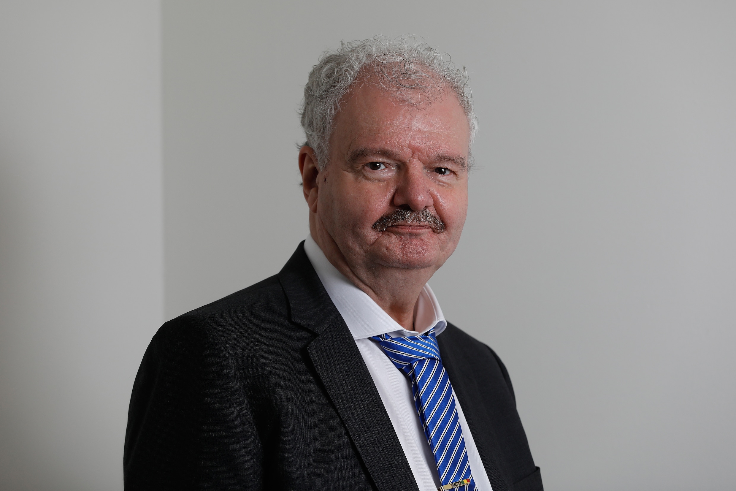 PVV-Statenlid van Tiggelen rijdt klimaatactivist aan: commissaris ...
