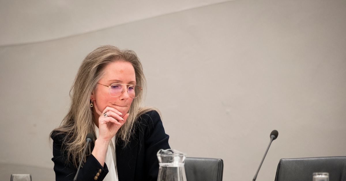 PVV keert zich tegen eigen minister Agema, maar bijt volgens oppositie niet door: ‘Dit is ...