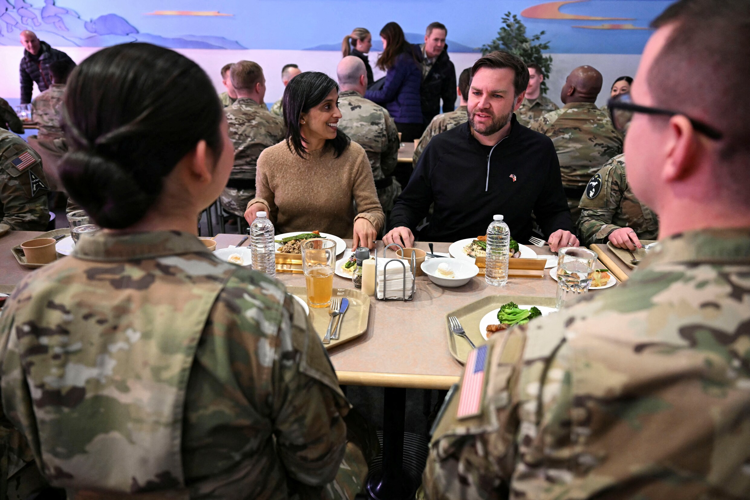 Vance: ‘Militaire actie tegen Groenland zal nooit nodig zijn’ | de ...