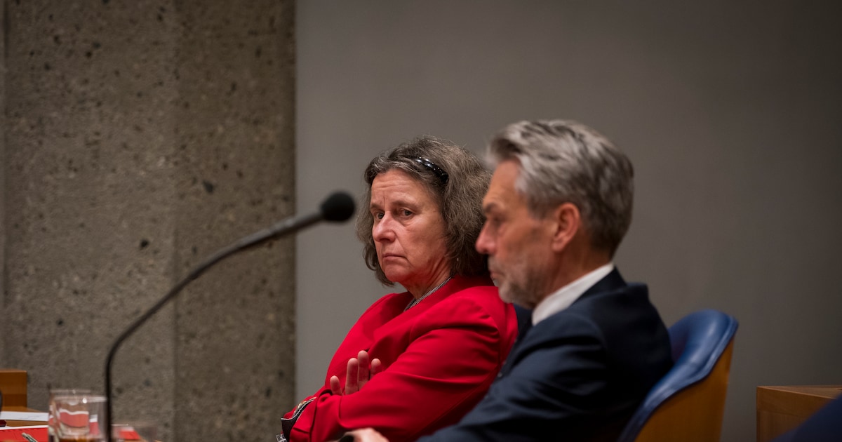 Asielminister Faber komt weg met haar politieke gestuntel, maar ook bij de coalitie raakt het ...