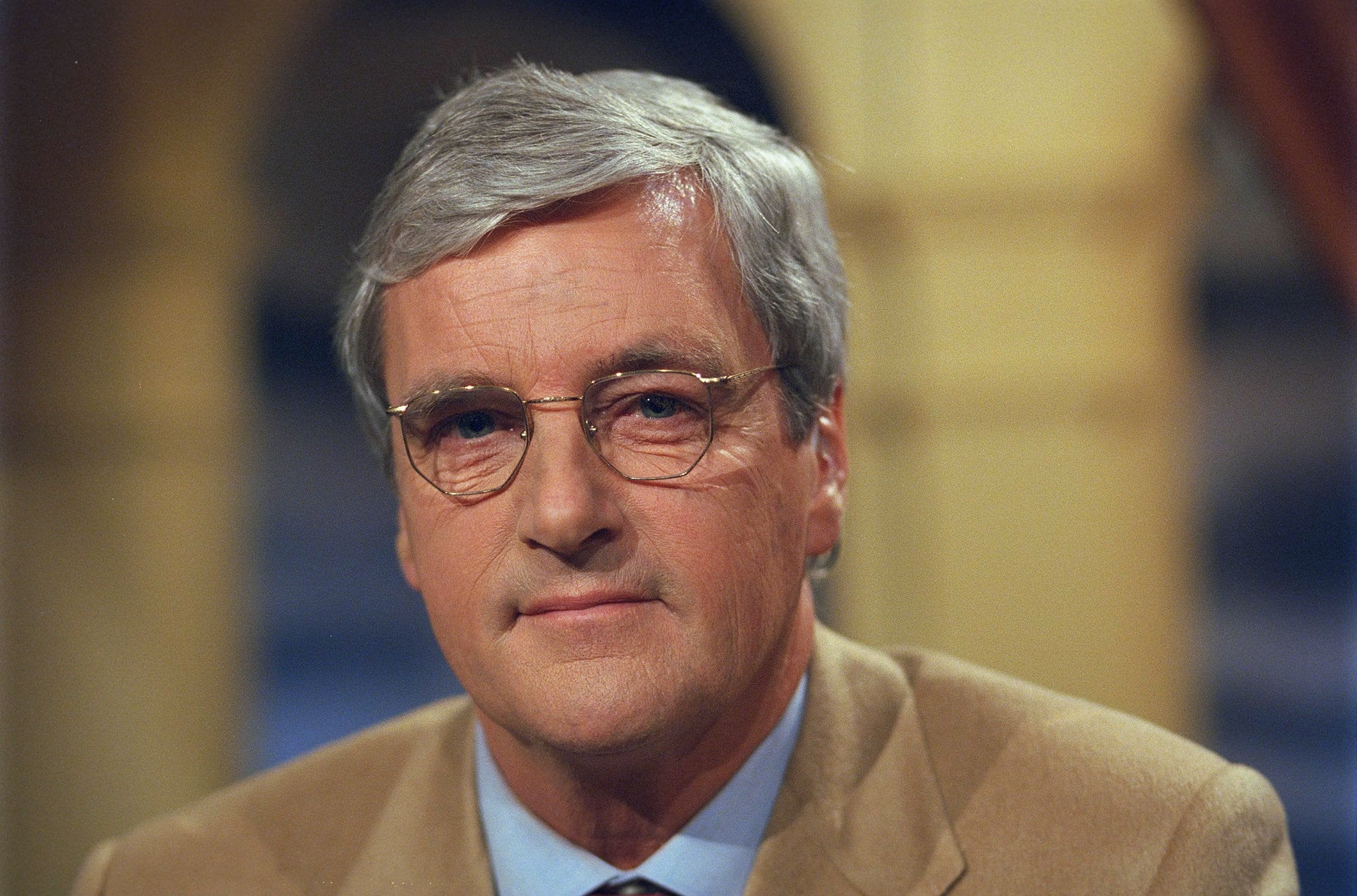 Nederland vond hem de beste nieuwslezer, hij zichzelf ‘een ventje dat ...