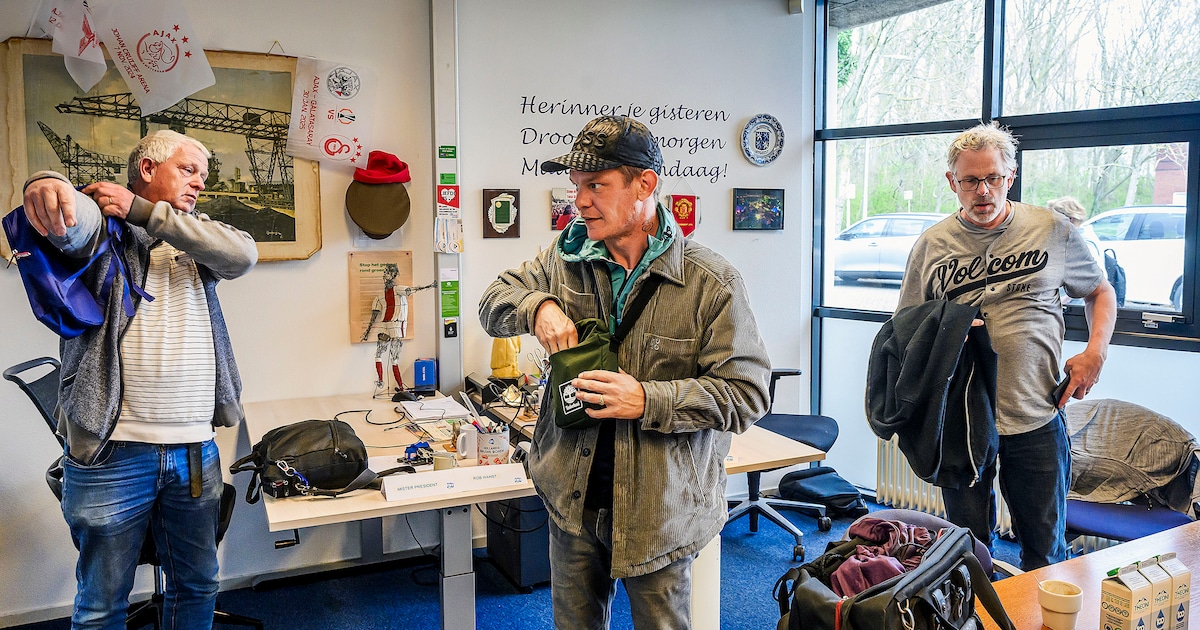 Verbijsterde werknemers over ontslagplannen Tata | de Volkskrant