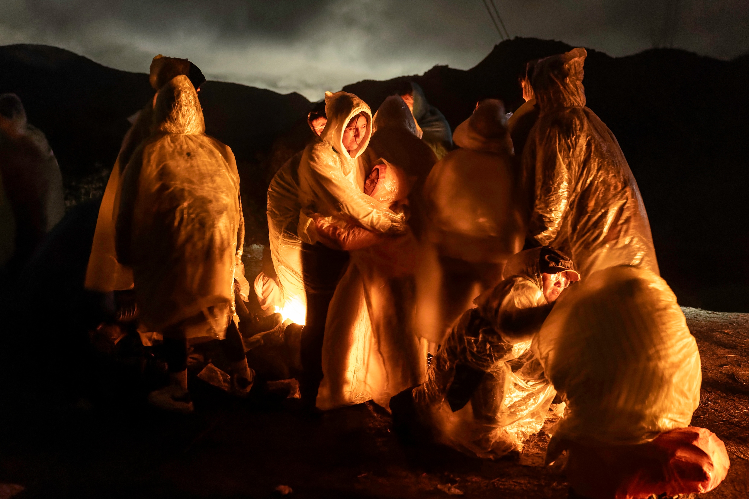 De World Press Photo van asielzoekers in ‘rembrandtesk’ licht toont de ...